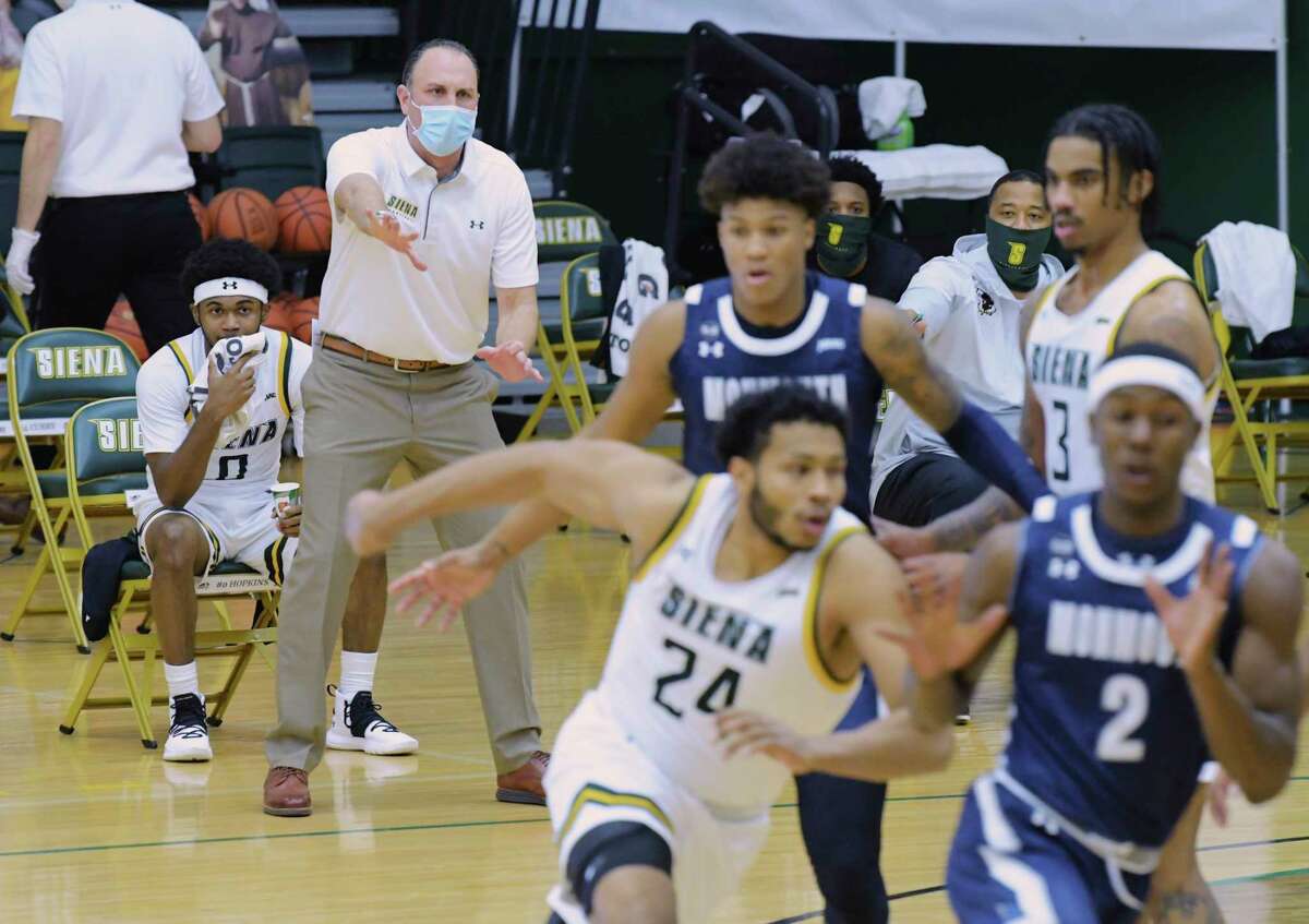 Siena men's basketball coach sees room for growth