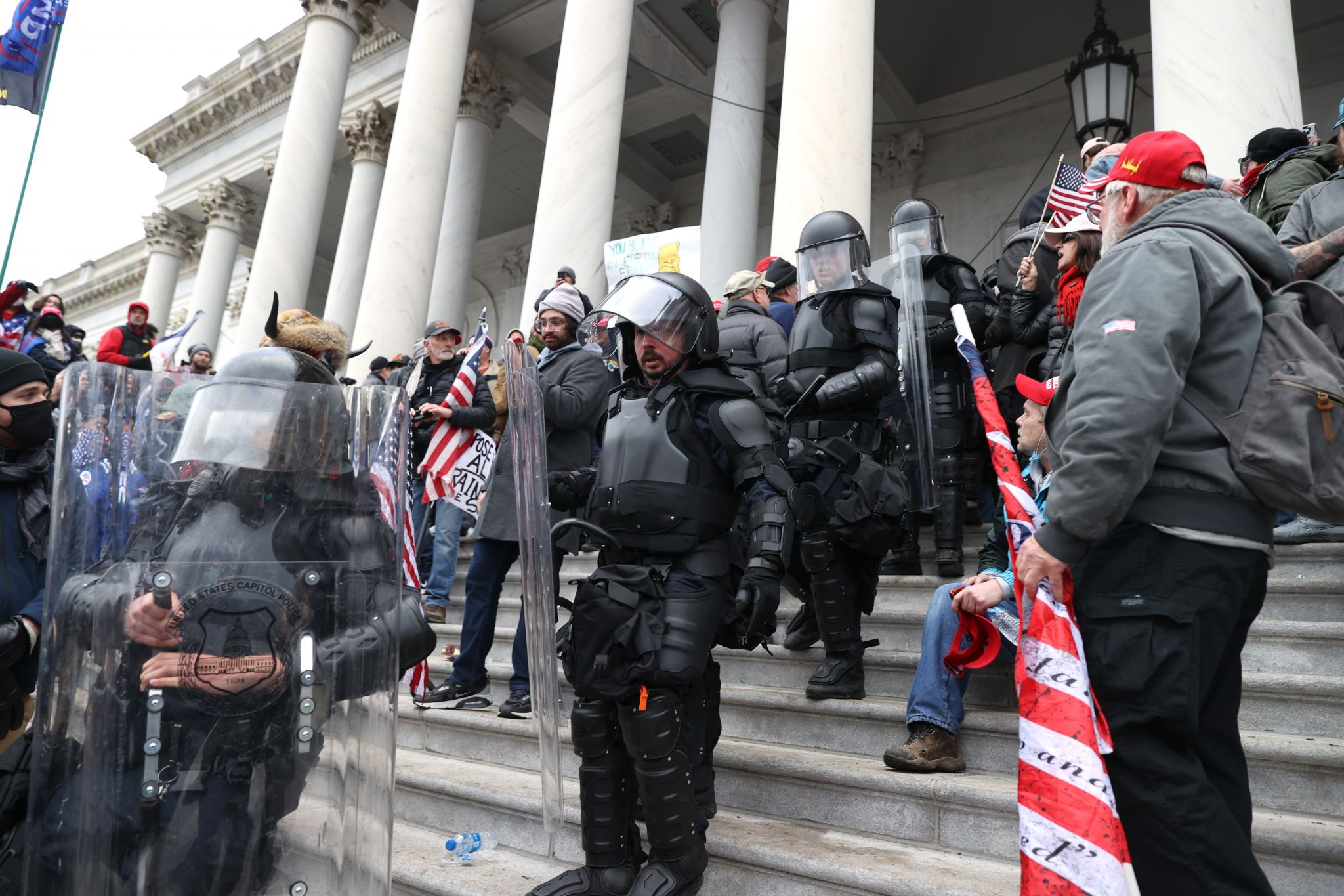 Did police let the Capitol mob into the building?