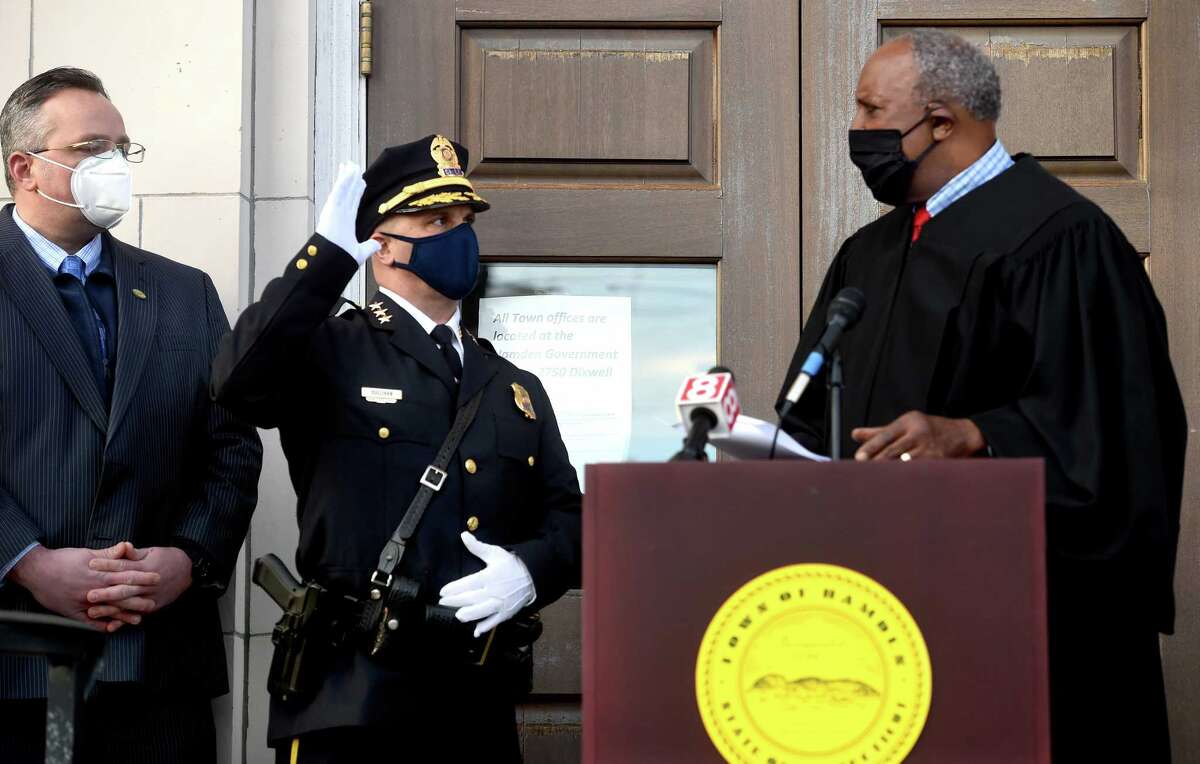 Hamden police chief ‘Sully’ sworn in by retired CT Supreme Court justice