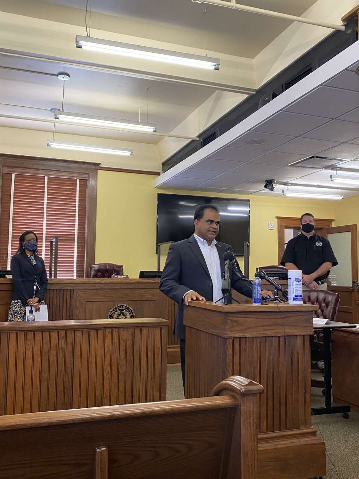 Fort Bend County gets shipment of nearly 6,000 COVID-19 vaccine doses