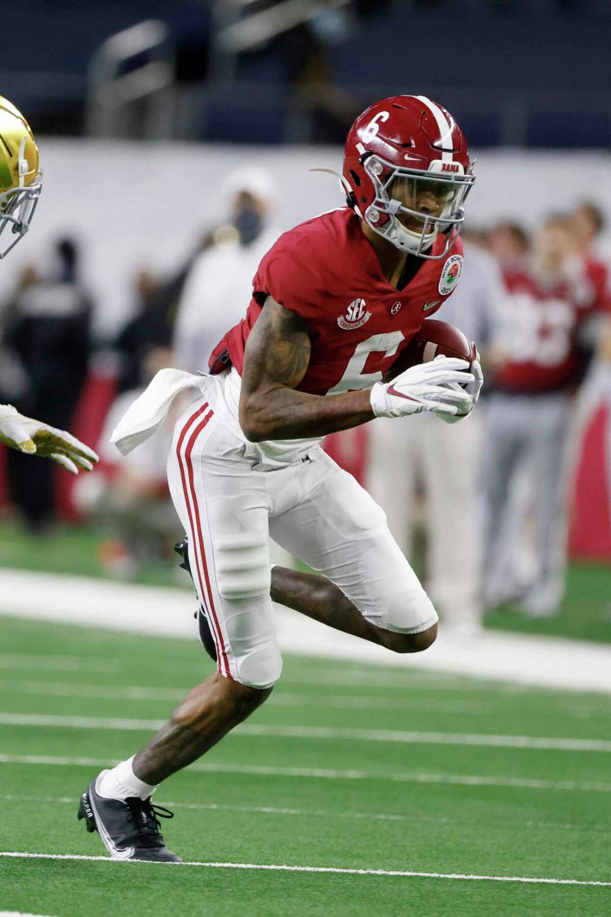 Jeff Jacobs: Walter Camp Player of Year DeVonta Smith a (hair) cut ...