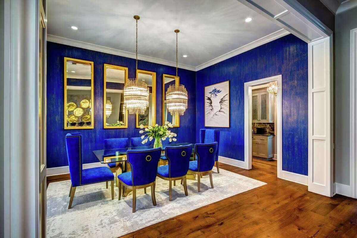 What’s ‘in’ for 2021? Contemporary style, bold colors