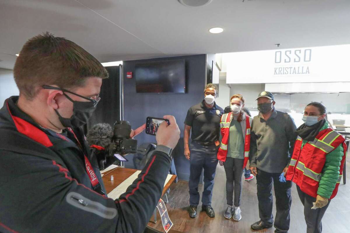 Mega vaccine site launches at Minute Maid Park