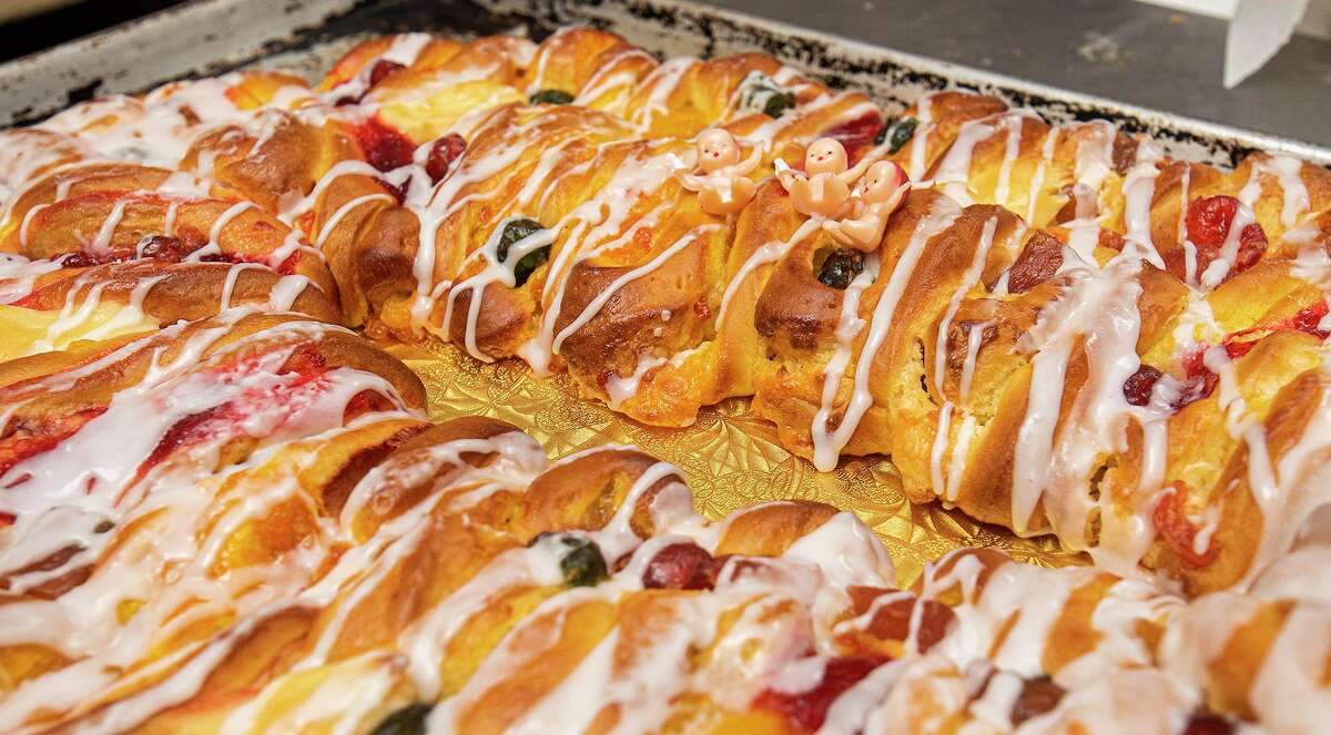 Bakery shares news of its biggest day as Laredoans buy roscas