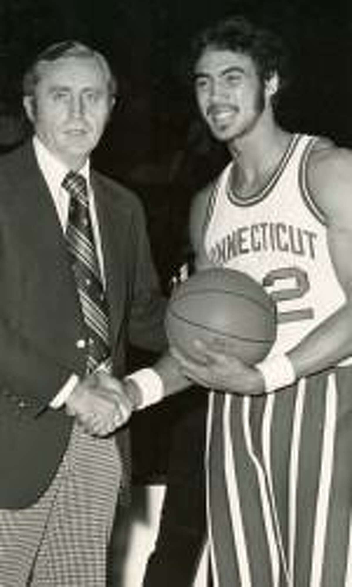 Jeff Jacobs: Everyone knew Dee Rowe, ‘UConn’s iconic ambassador’