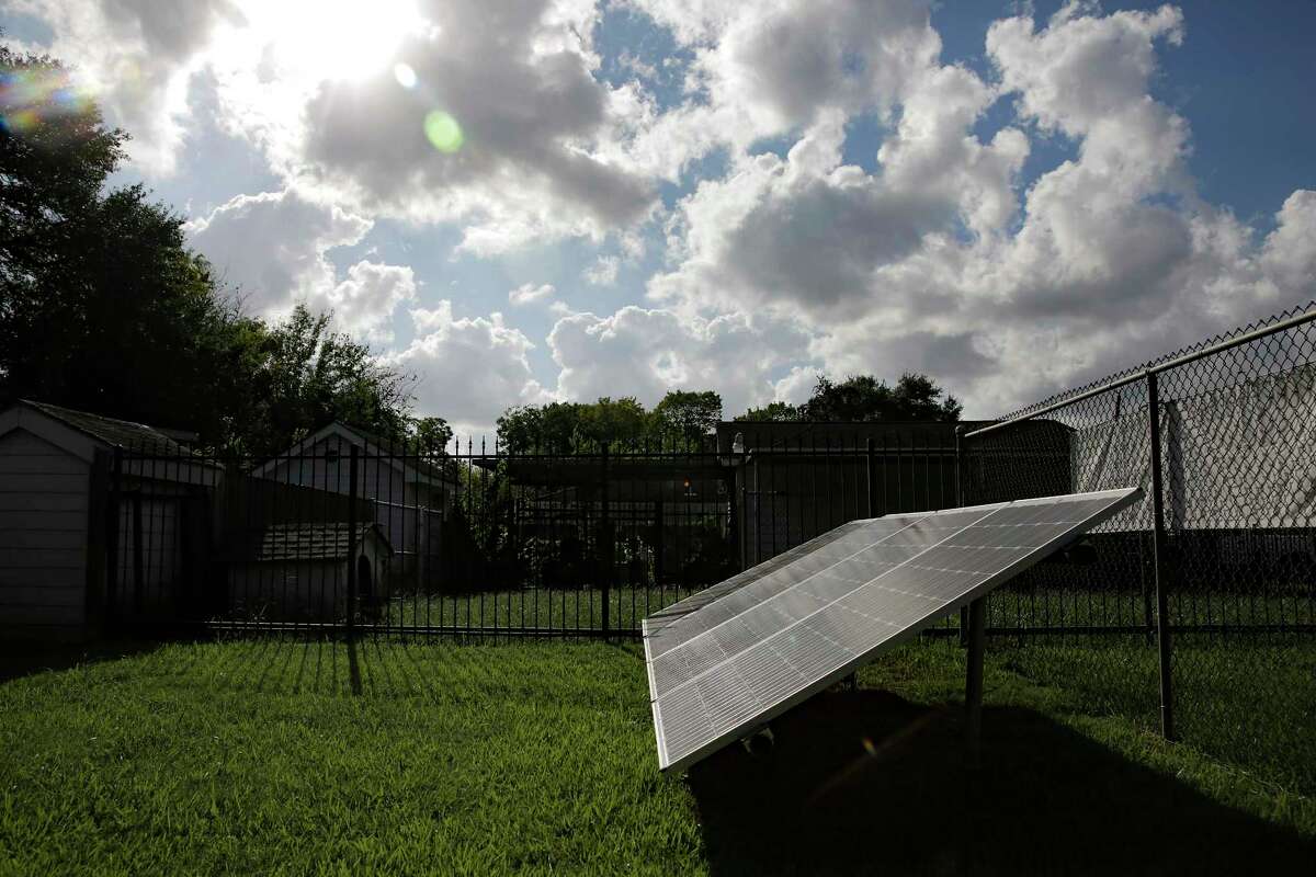 'This is historic': City agrees to lease Sunnyside landfill for solar ...