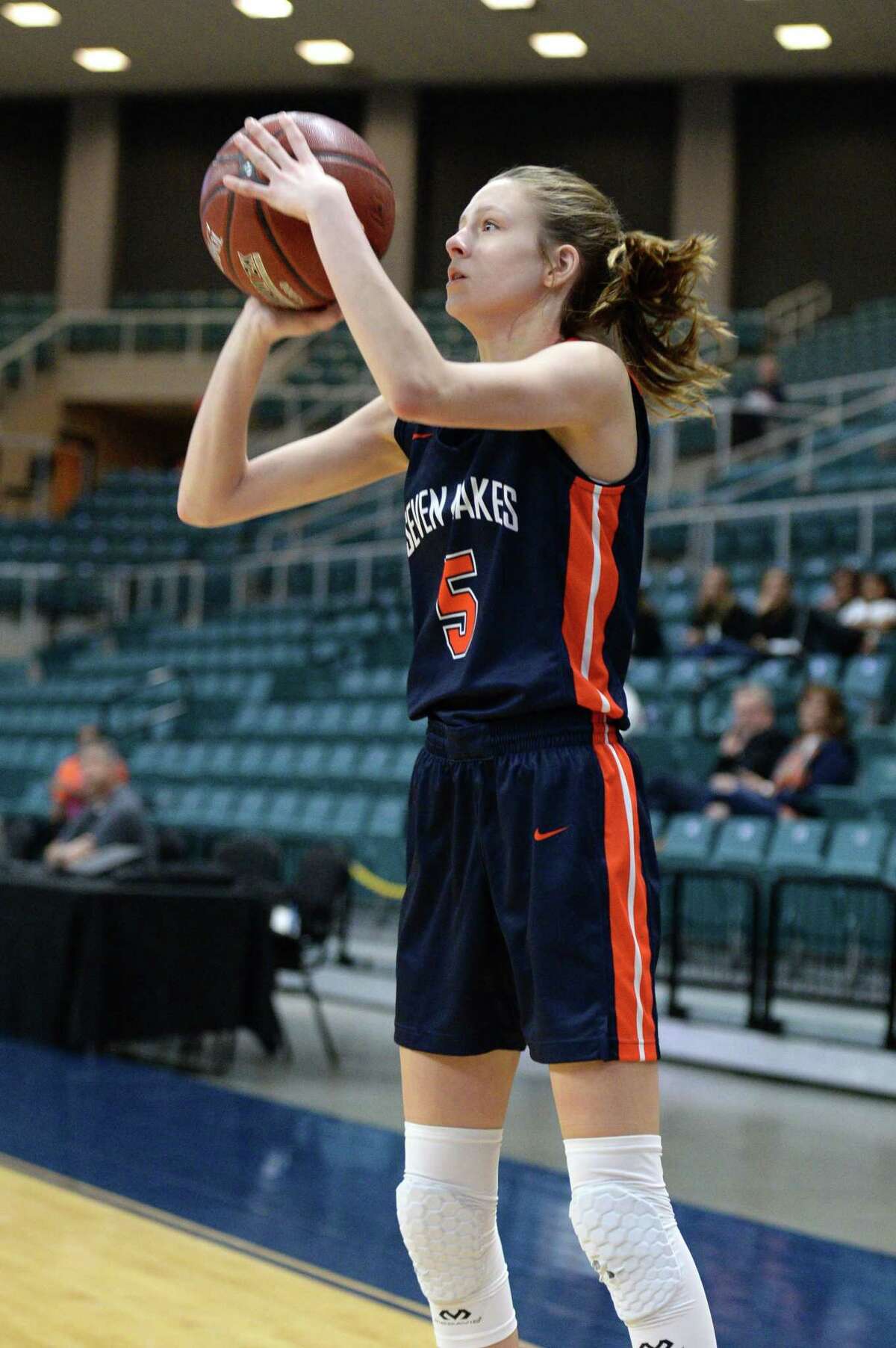 Seven Lakes girls hold off Taylor, keep pace with Tompkins