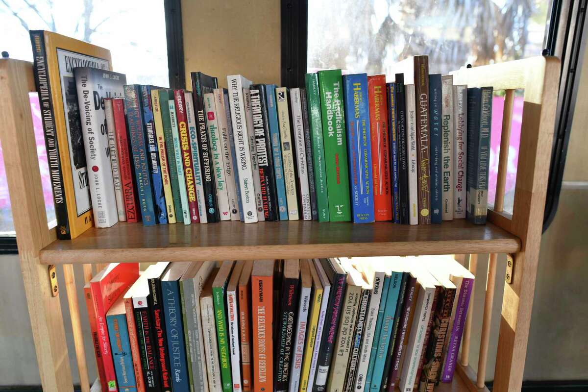 New King William library in old church bus transformed by San Antonio ...