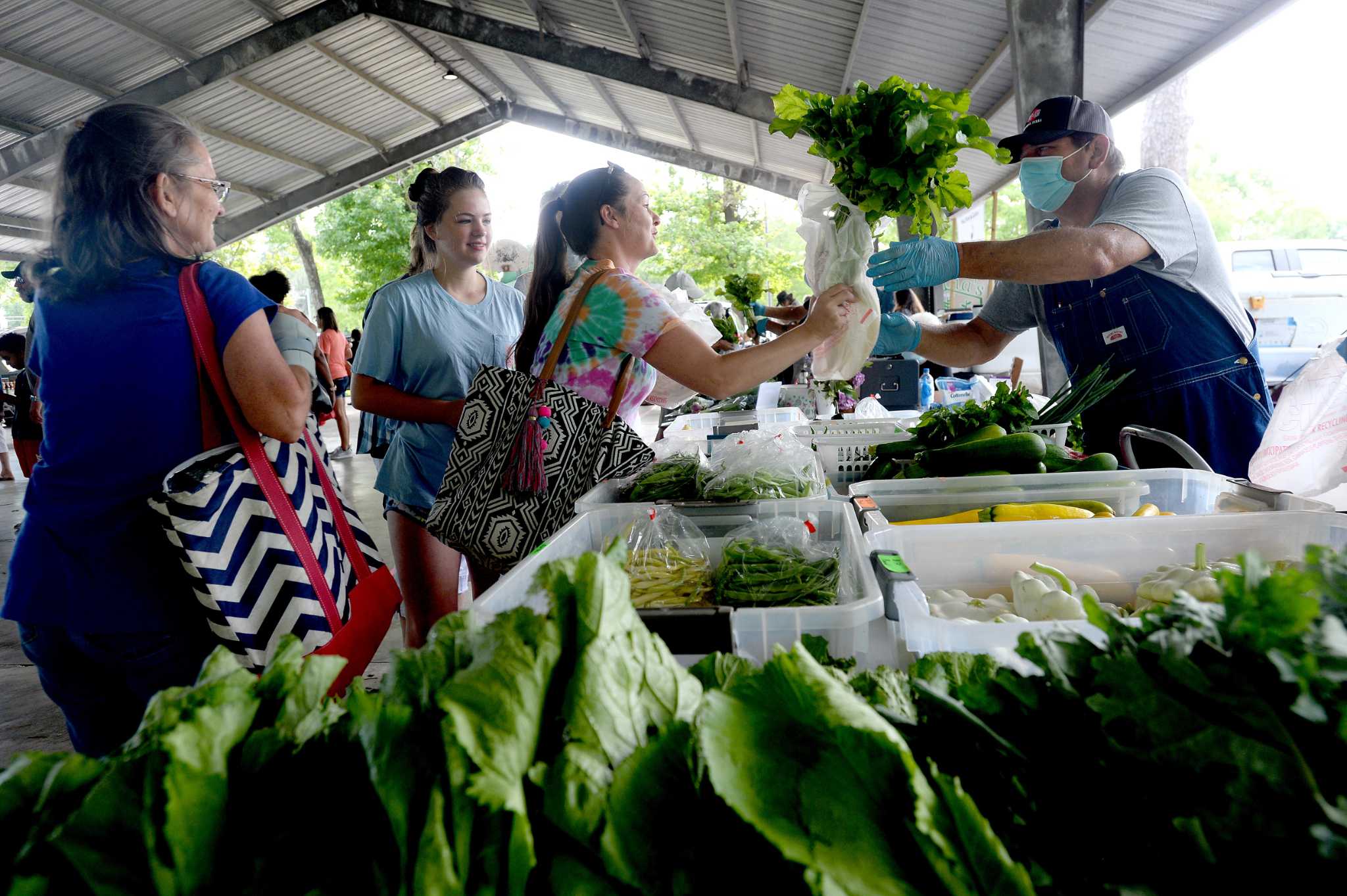 Beaumont Farmer’s Market starts season with first manager