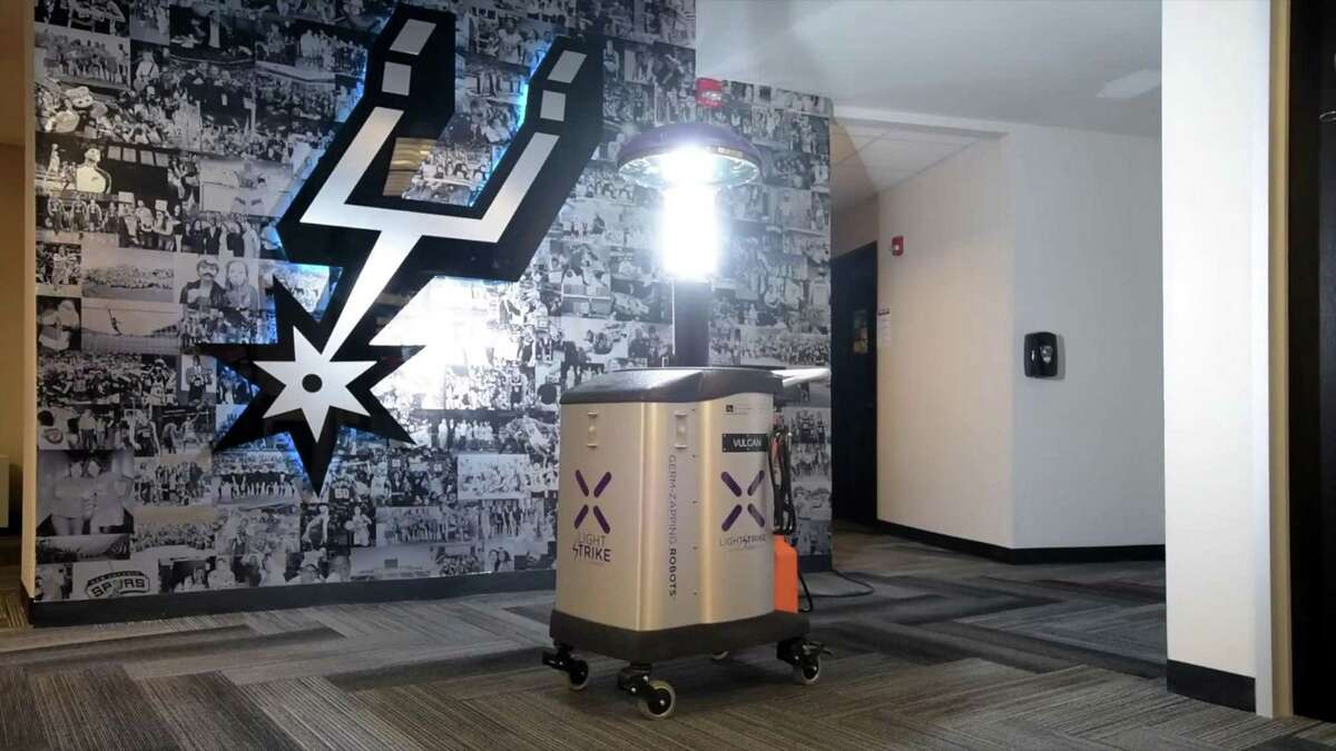 Introducing the Spurs’ new teammates: Germ-zapping robots from San ...