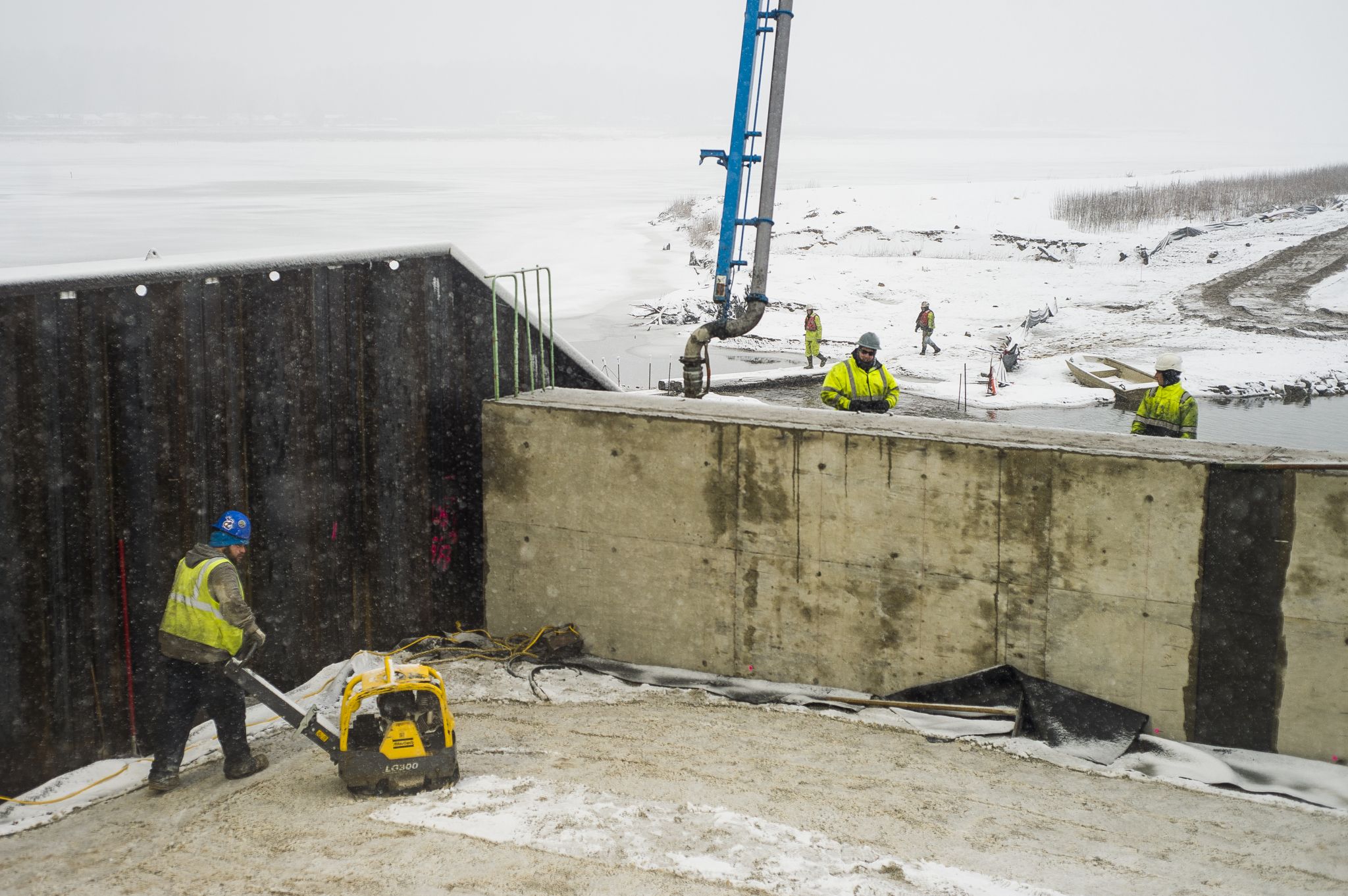 M-30 temporary bridge construction delayed due to weather