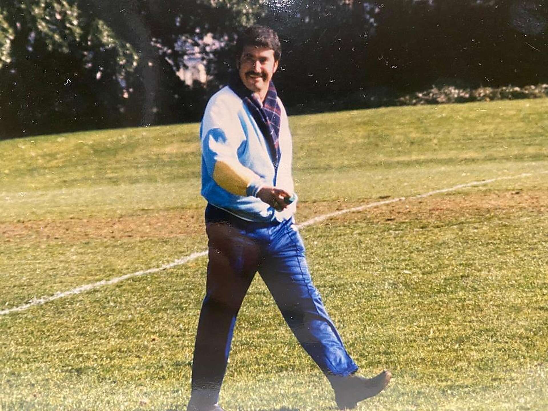 S.F. burrito favorite El Farolito owner Salvador ‘Don Chava’ Lopez ...