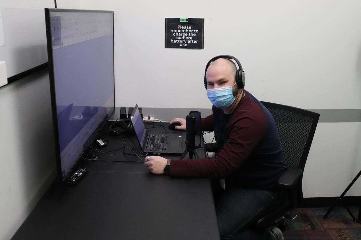 LSC-Tomball Community Library continues serving through pandemic as ...