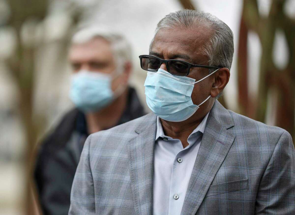 Galveston County, UTMB to open mass COVID-19 vaccination hub