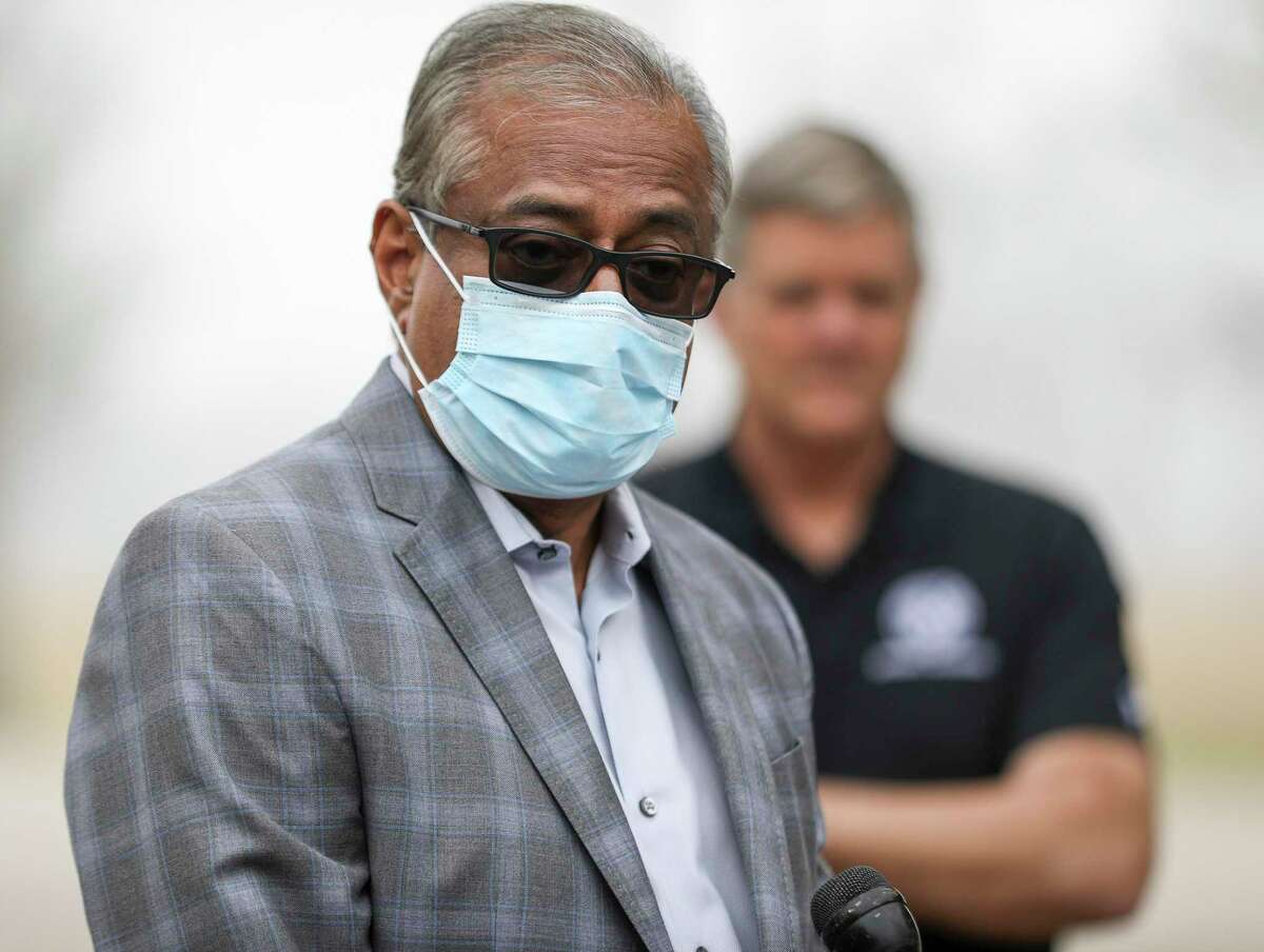 Galveston County, UTMB to open mass COVID-19 vaccination hub