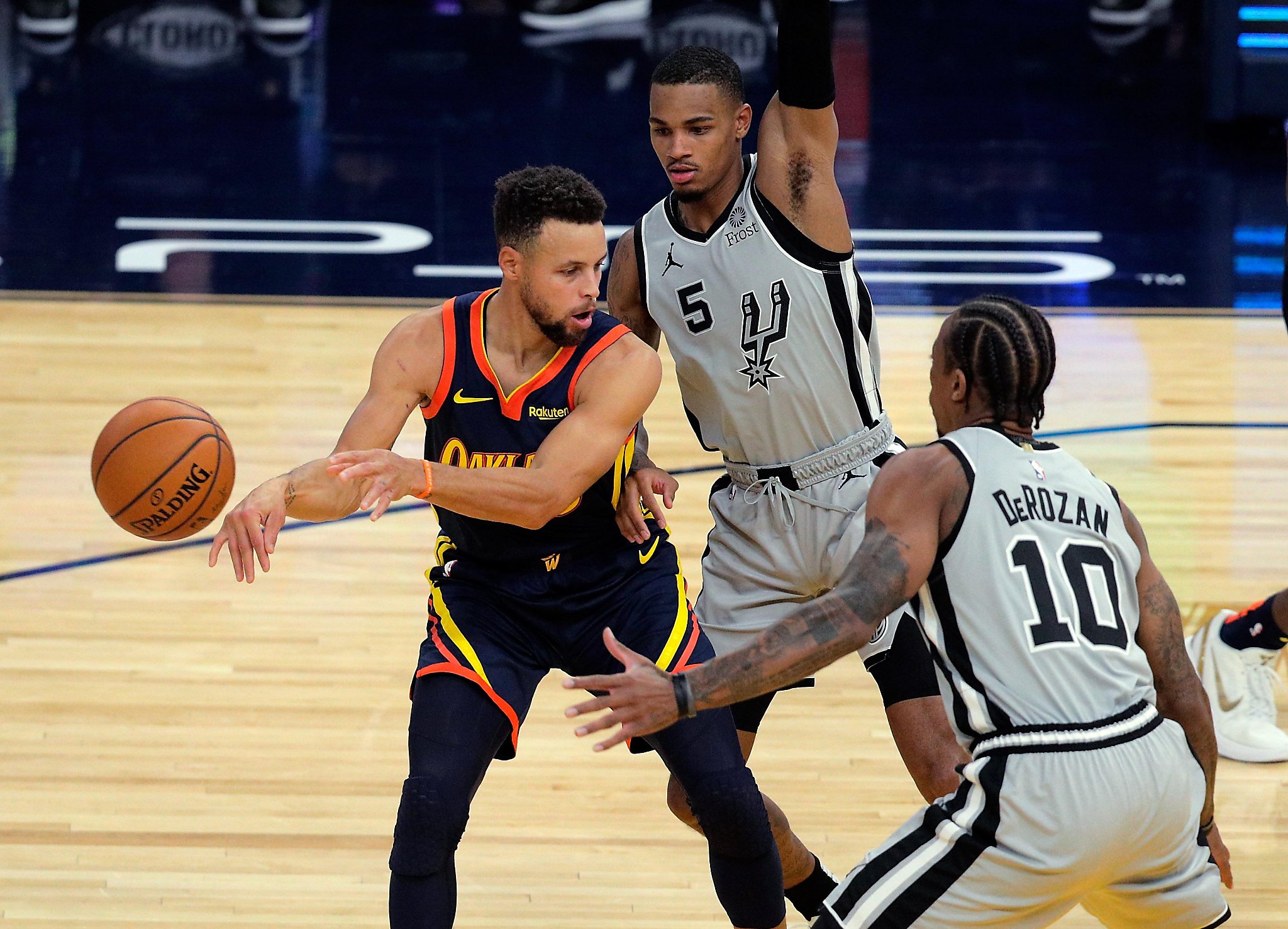 Warriors deliver most complete performance of season in rout of Spurs