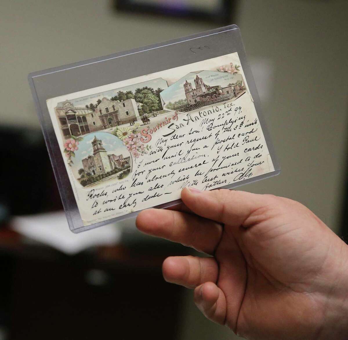 10,000 vintage San Antonio postcards?! Collector has some that date ...