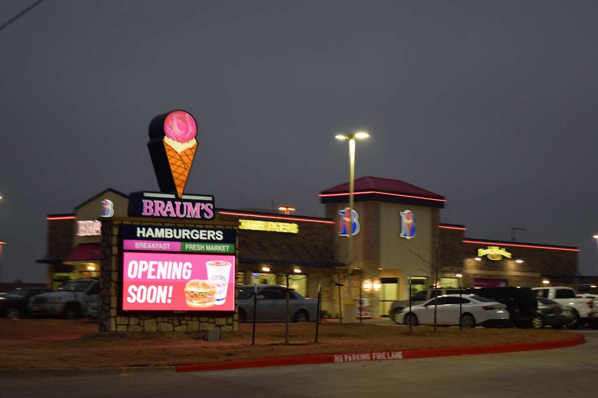 Braum's puts up signage, posts electronic message with opening date Braum's puts up signage, posts electronic message with opening date