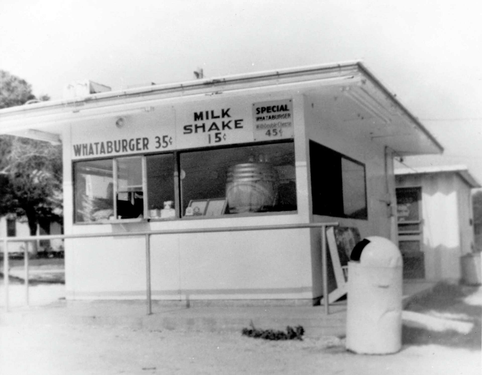 Unique 30-foot-tall A-frame design spiked interest in Whataburger ...