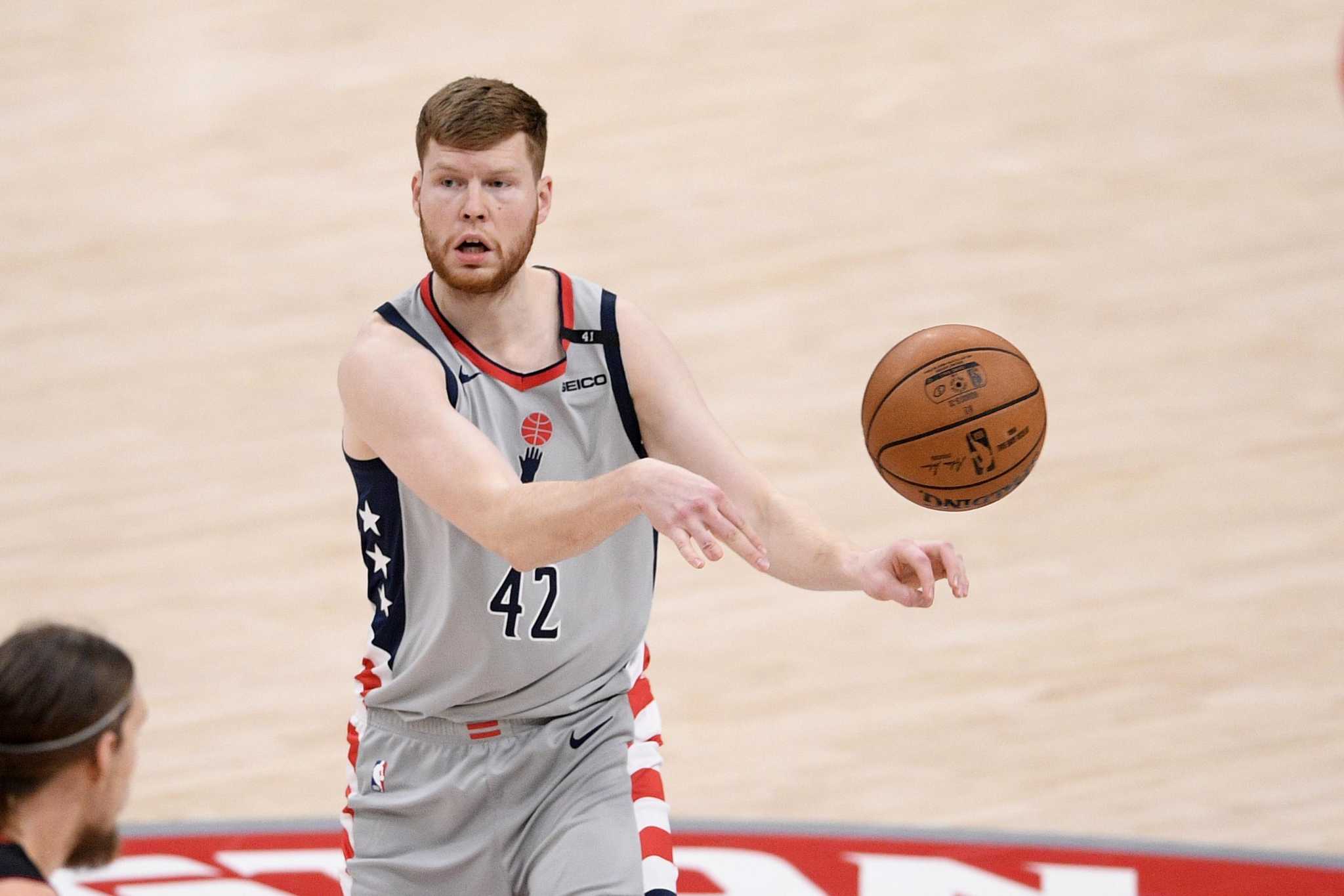 Davis Bertans to miss latest reunion with San Antonio Spurs