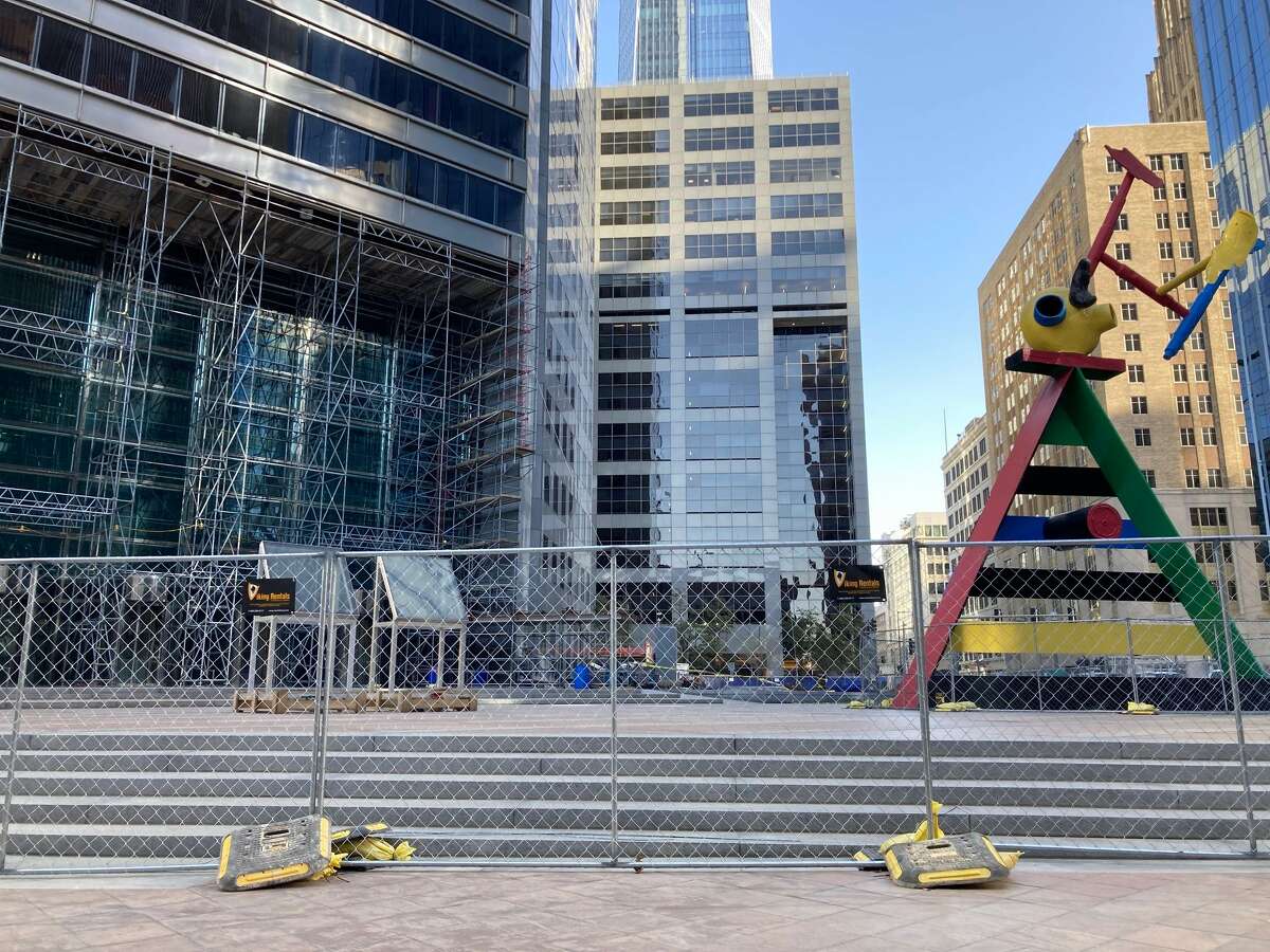 JPMorgan Chase name returns to Houston's tallest office tower