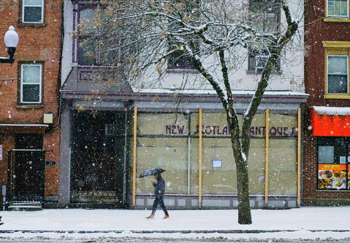 Morning drive could be messy after 5 inches of snow in Albany