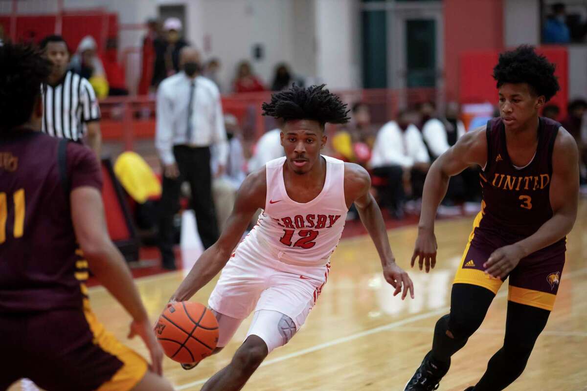 Boys basketball: Crosby hopes players bring magic from football state ...