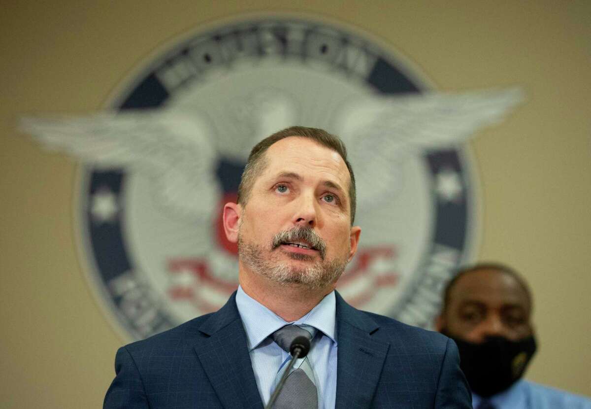 Lawyer of Houston police officer charged in Harding Street murder ...