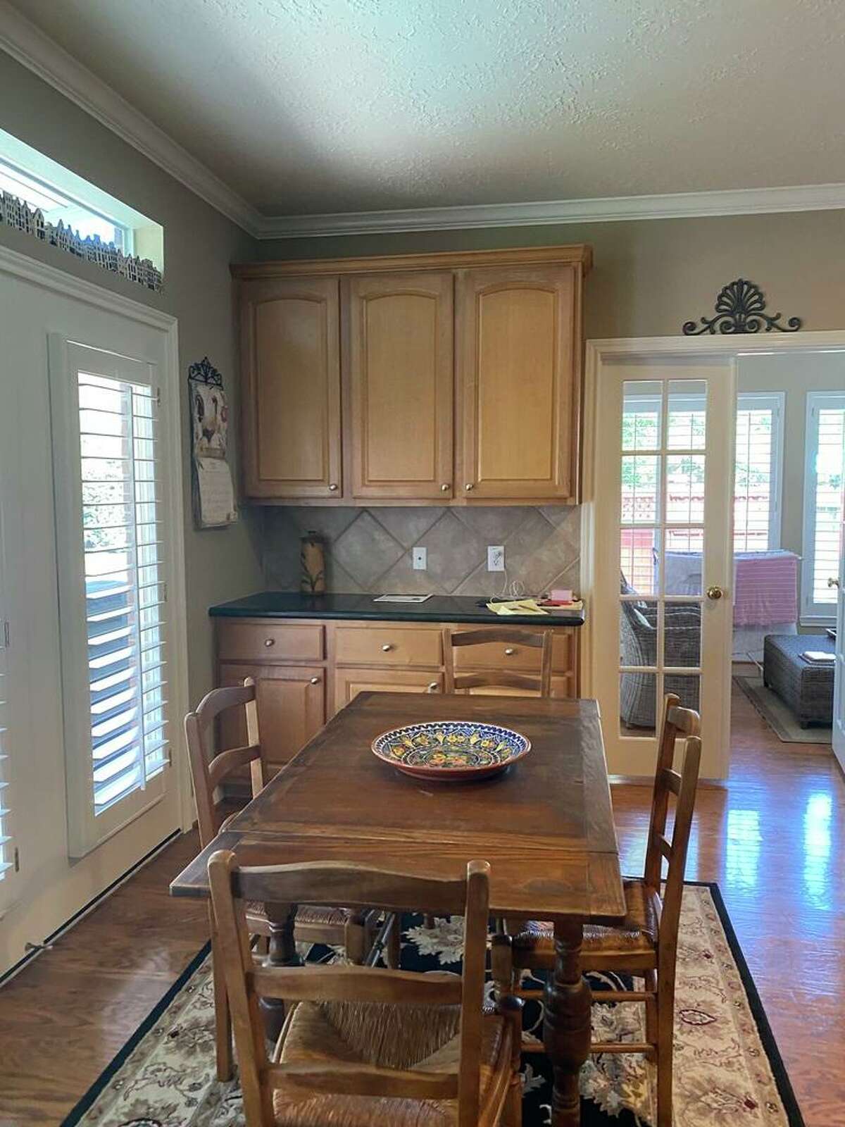 After online house hunt, dated kitchen gets a major remodel — on a budget