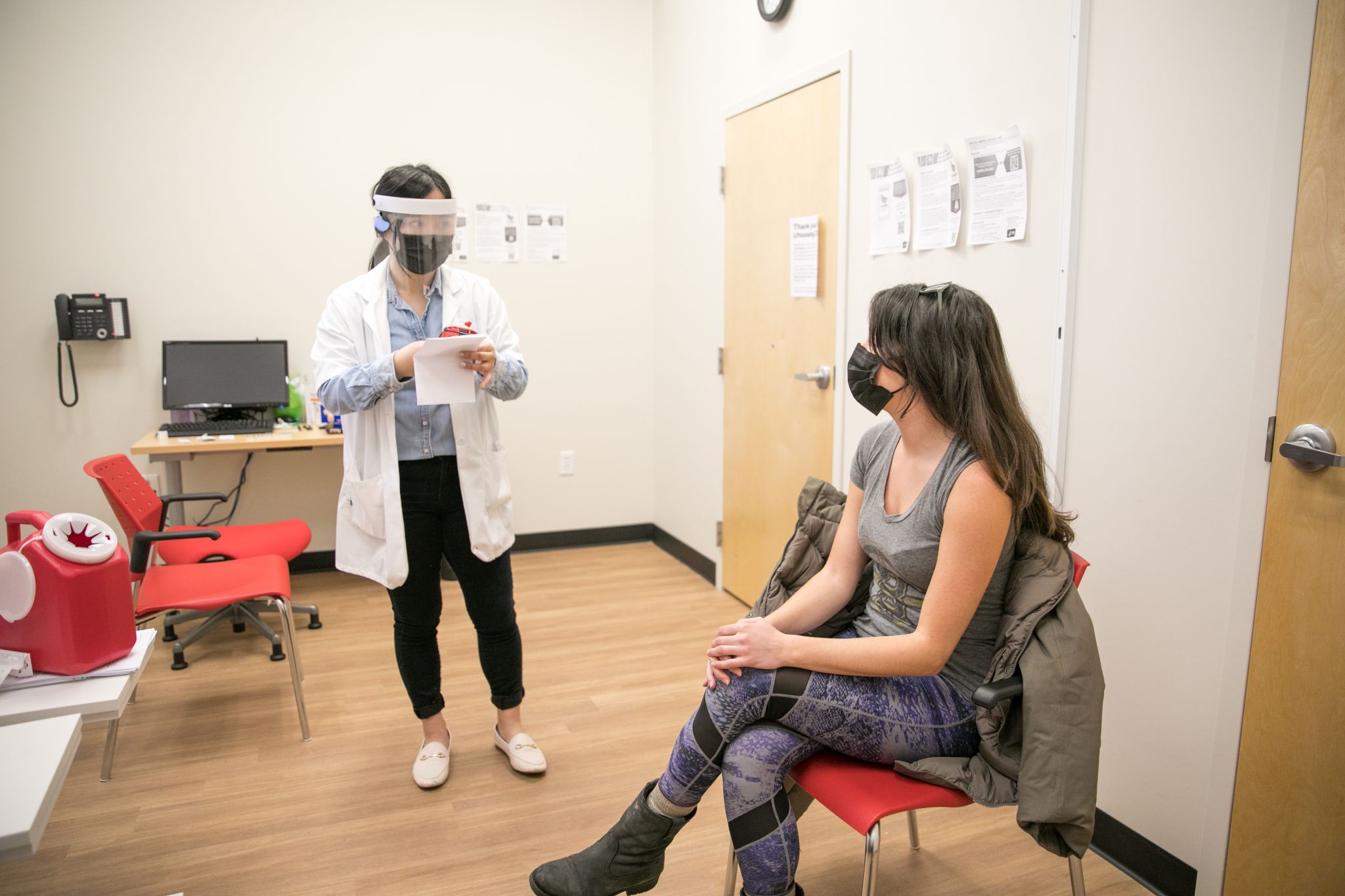 CVS will start administering COVID-19 vaccines at 70 pharmacies in ...