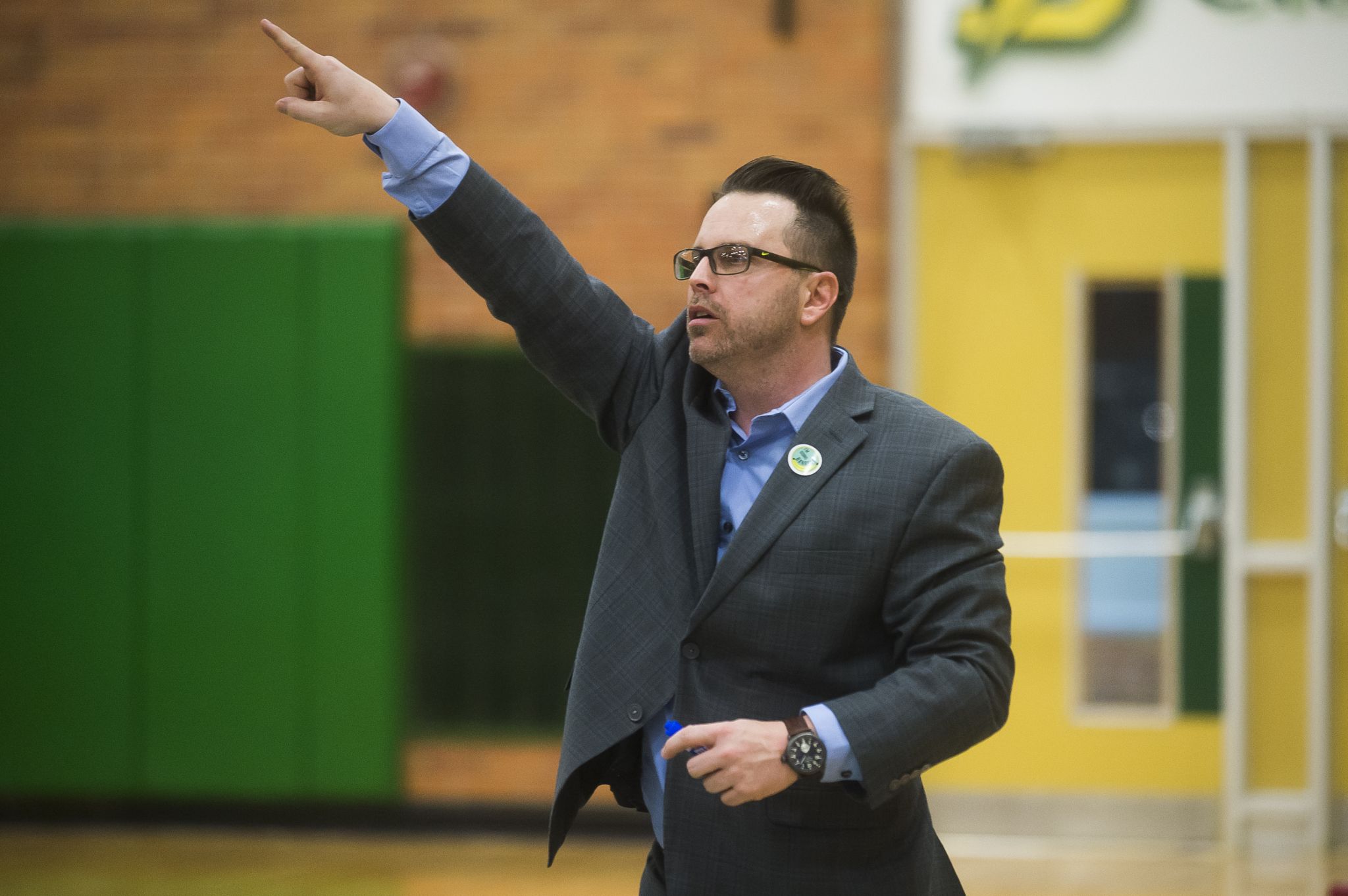 Back in the pack: Clobes returns to coaching with T'wolves