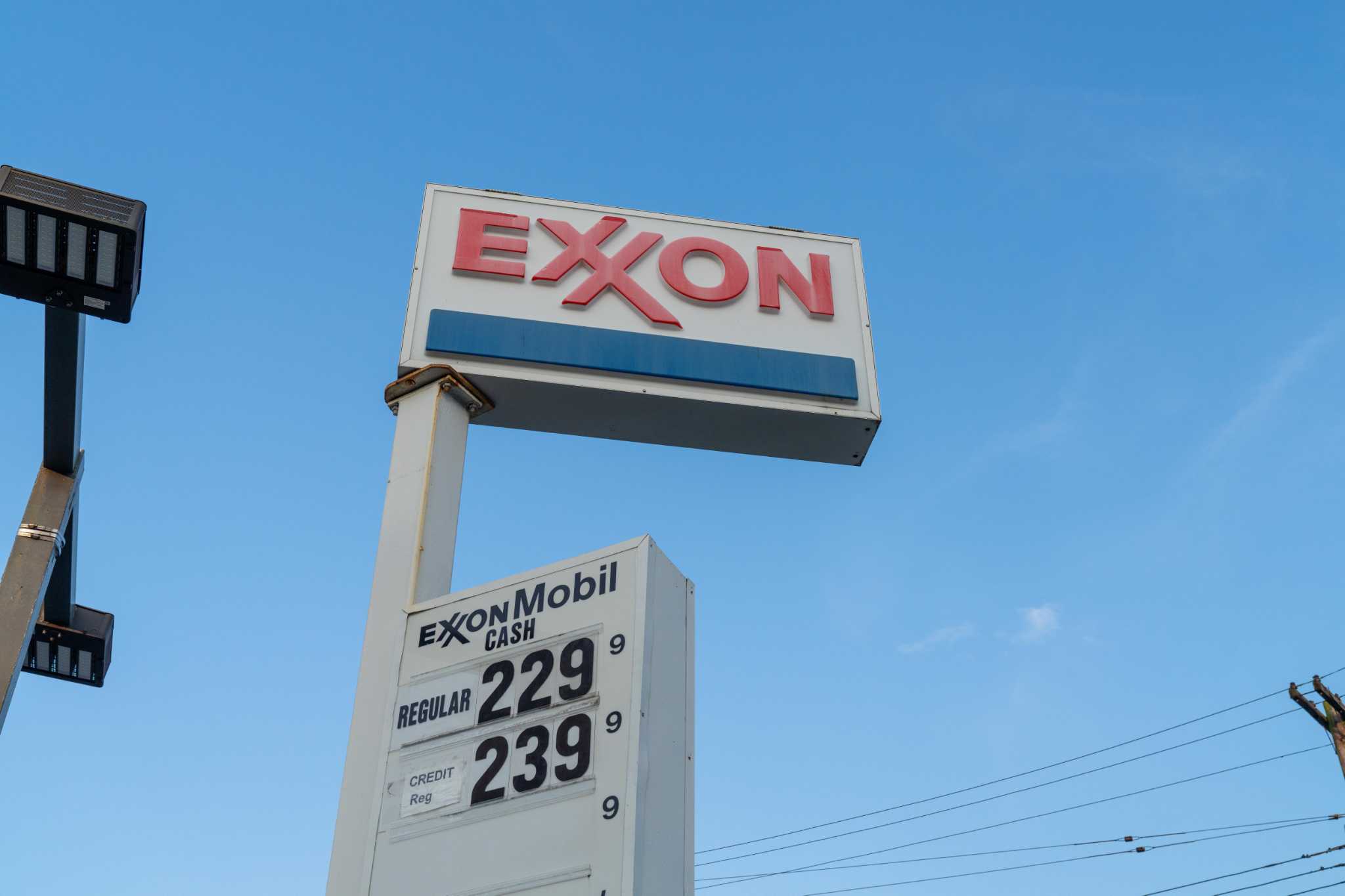 Oil giants Exxon Mobil, Chevron and ConocoPhillips post massive losses ...