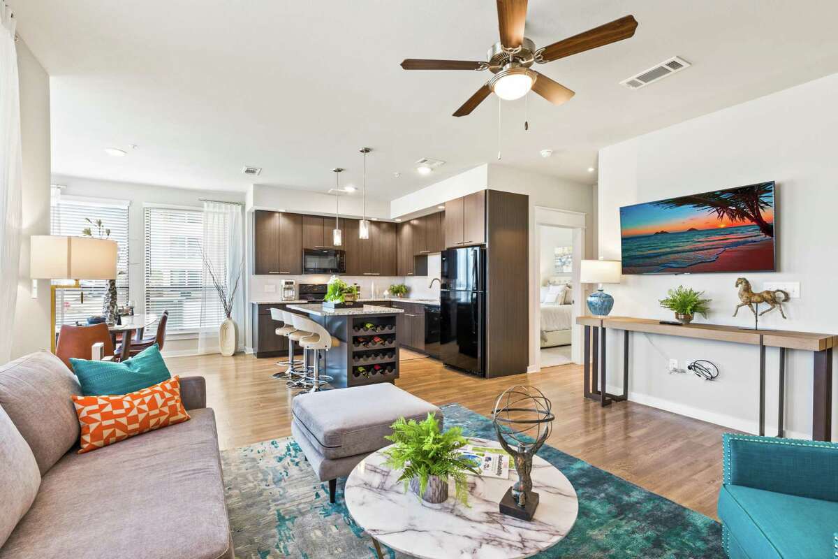 New loft-style apartment complex opens in Rosenberg