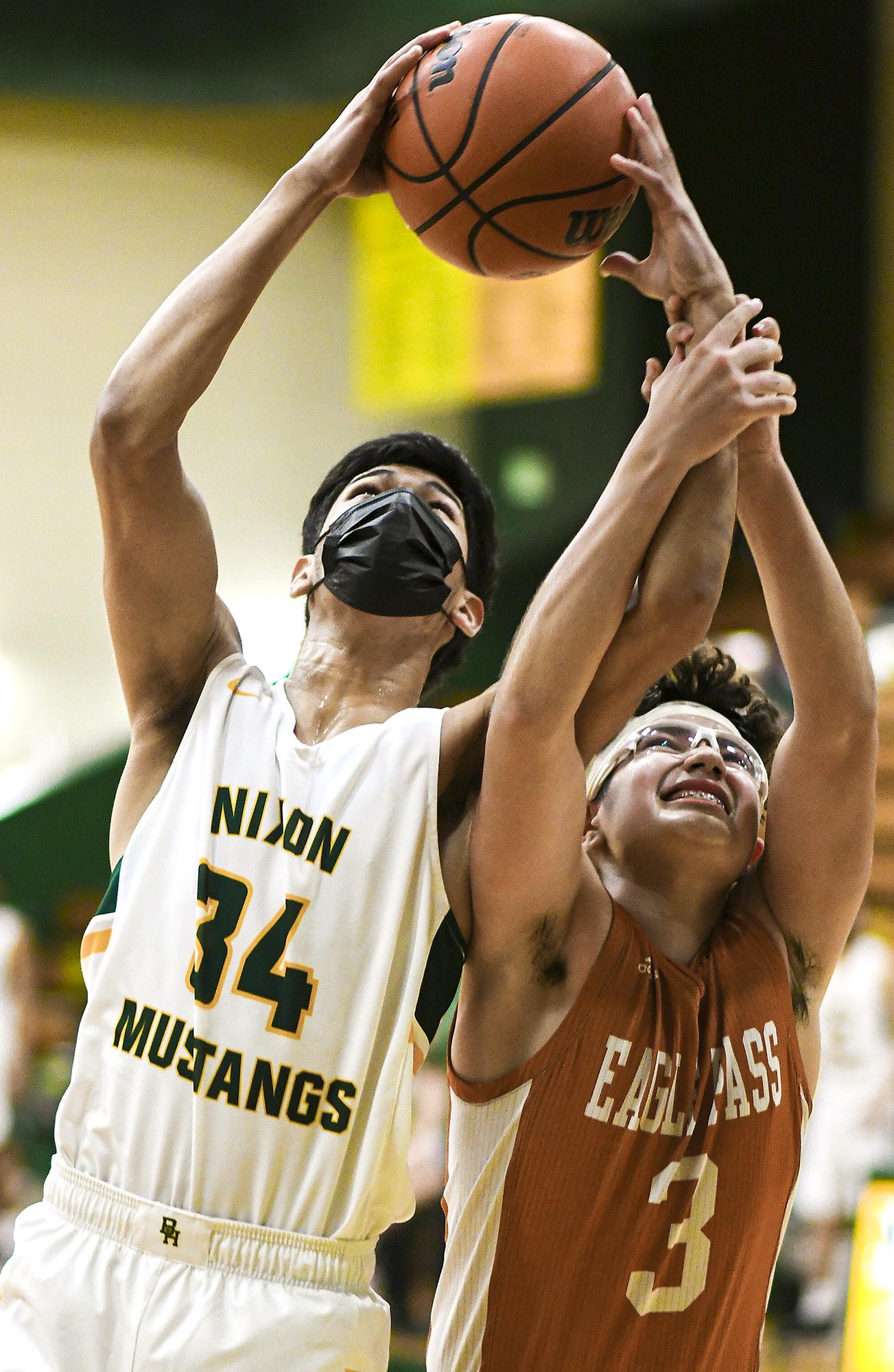 Mustangs secure playoff berth