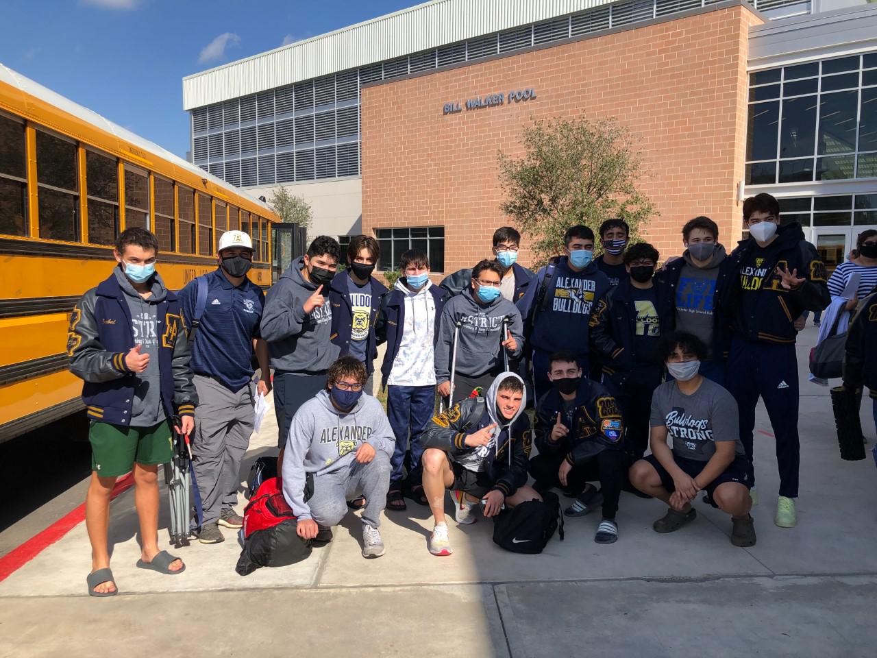 Local swimmers head to regionals