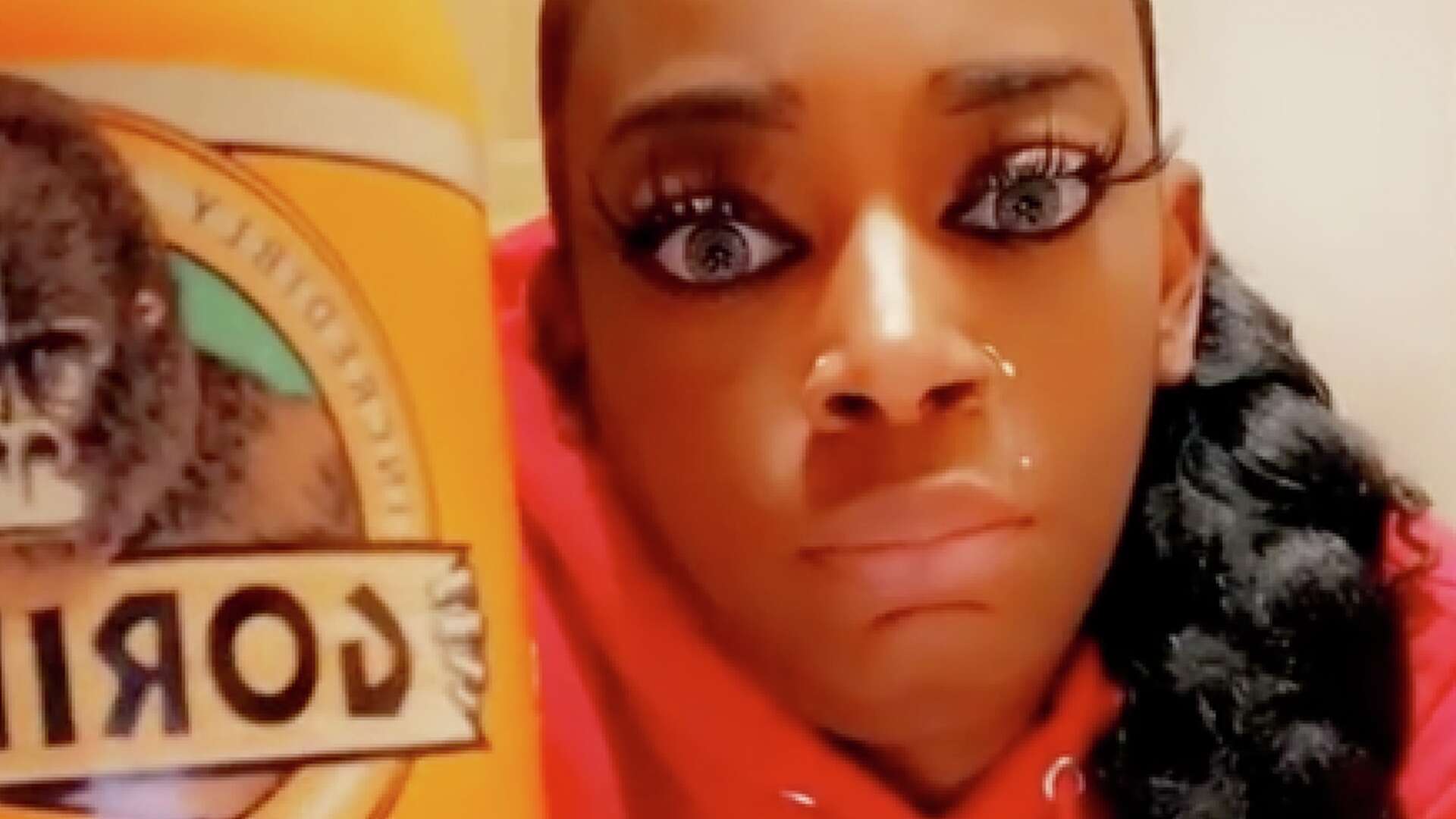 Girl puts gorilla glue in hair store