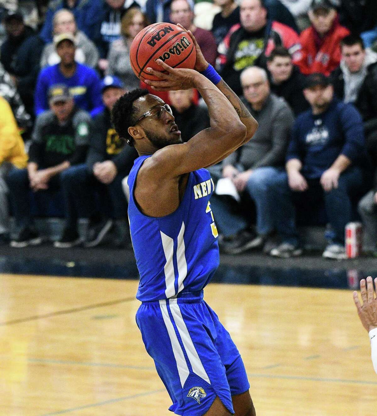 New Haven standout Elijah Bailey takes skills overseas