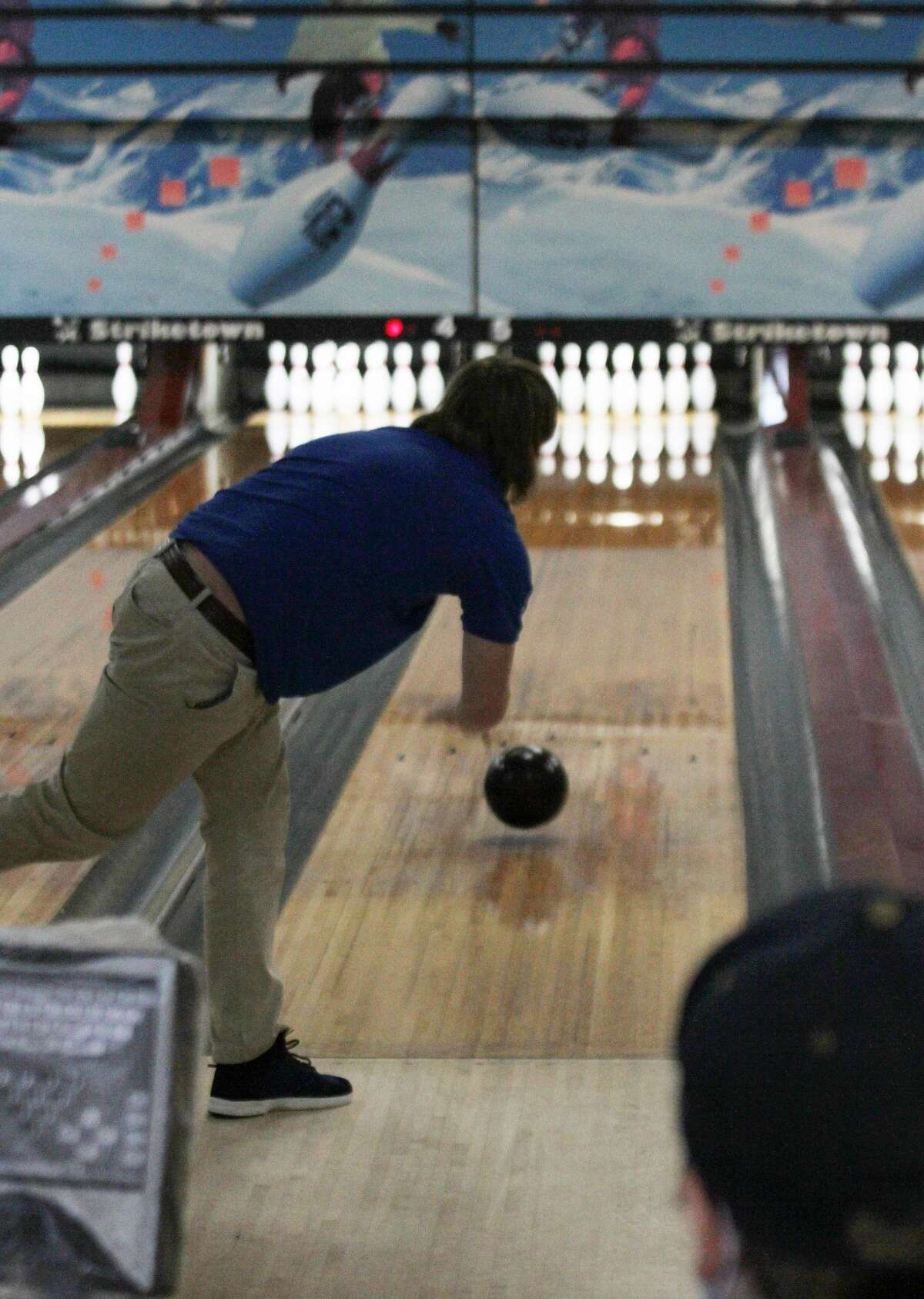 Sabers' young bowling program off and rolling