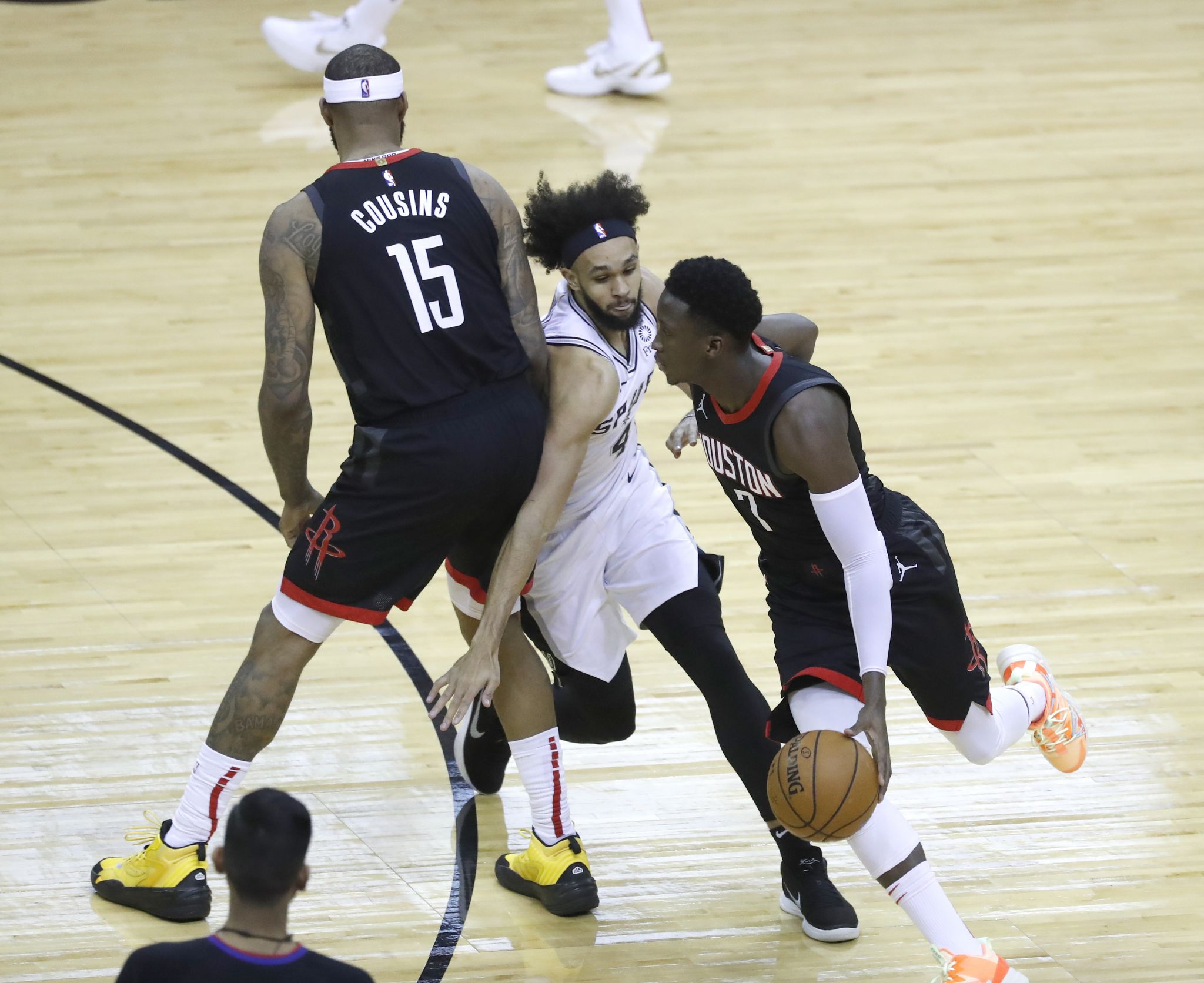 Rockets' Victor Oladipo looks to adjust, find shooting touch