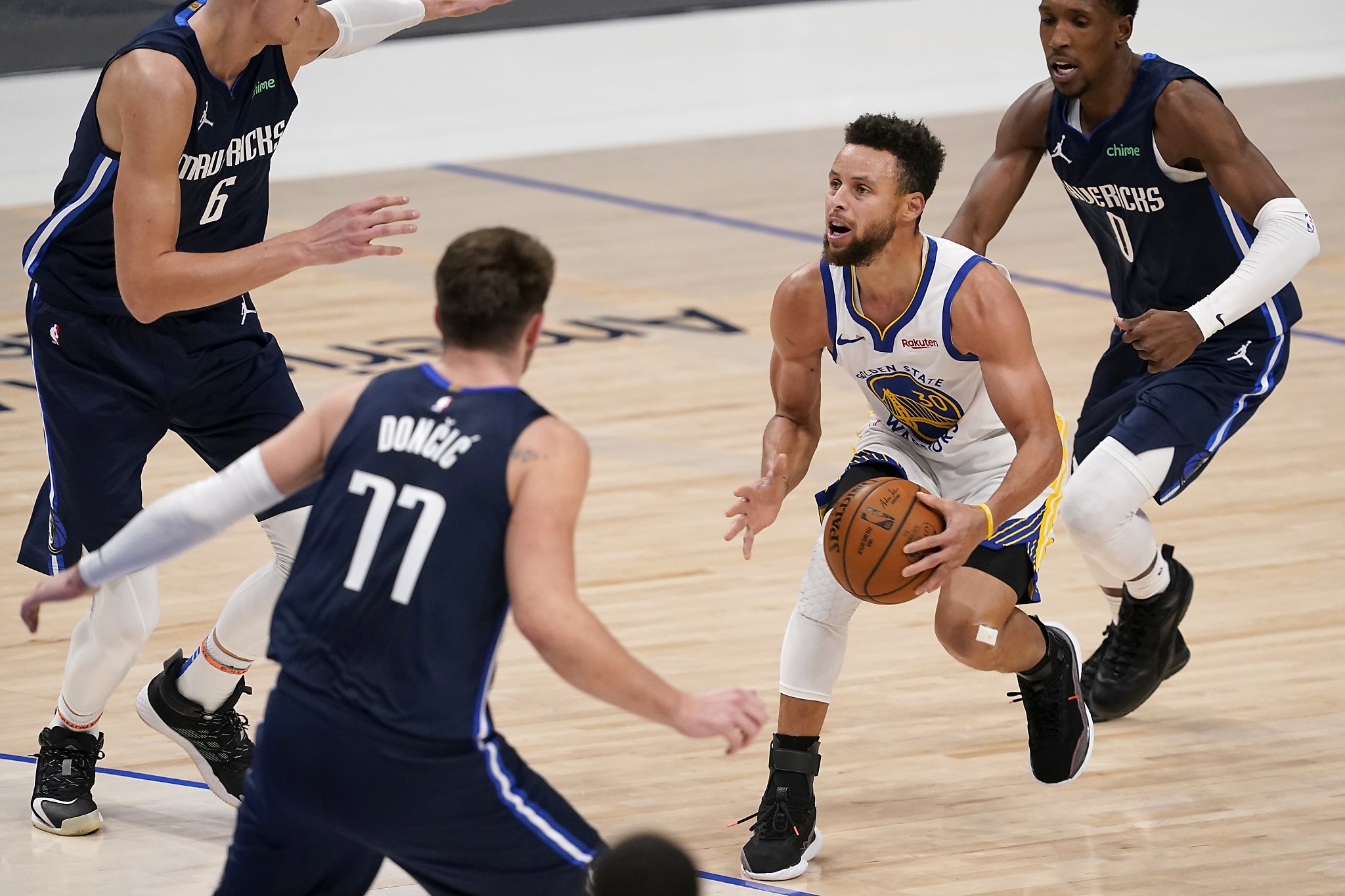 What can Warriors do to maximize what’s left of Steph Curry’s prime?