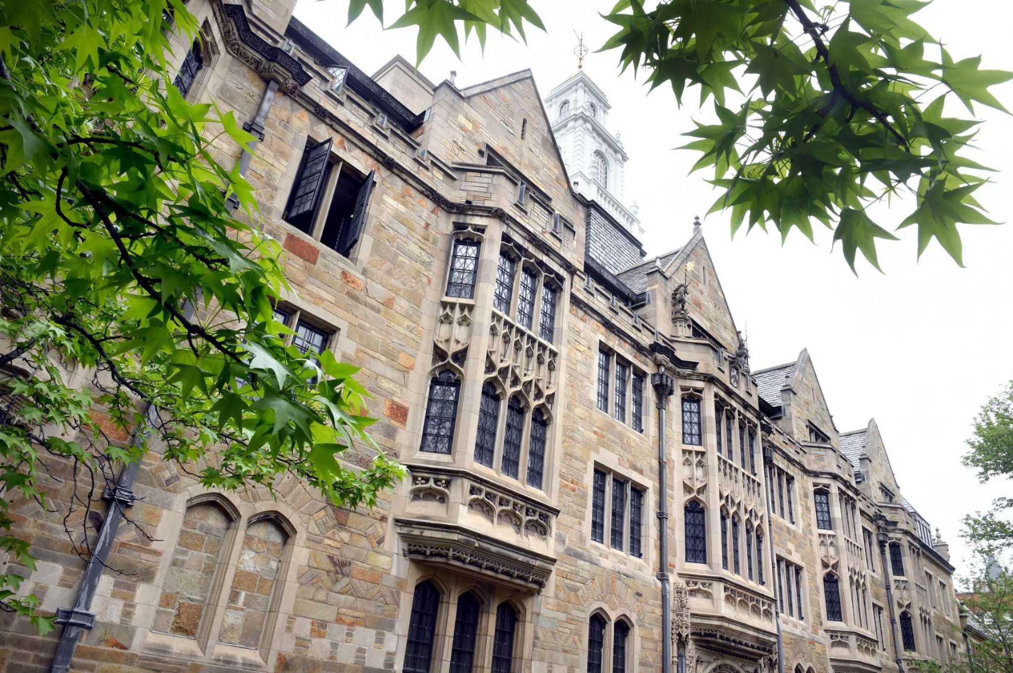 Police: Yale officers, both new fathers, save baby kidnapped in stolen car