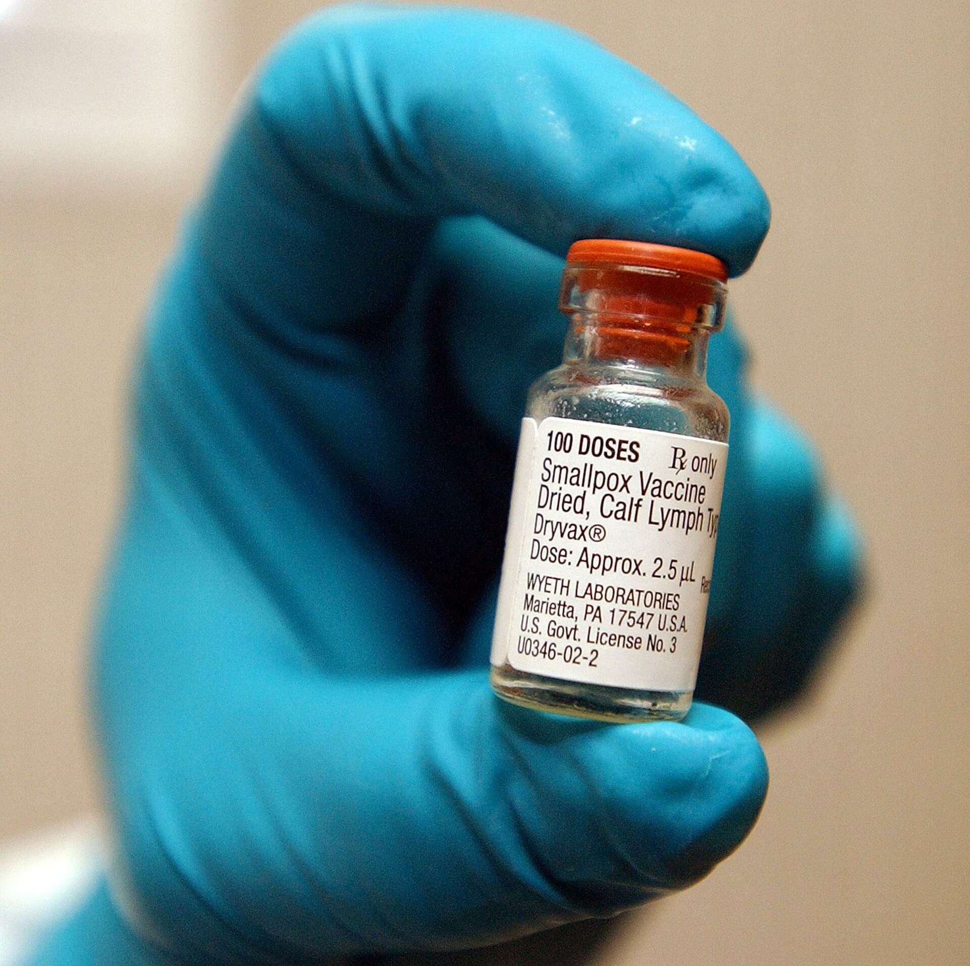 Smallpox vaccination helped control canker sores