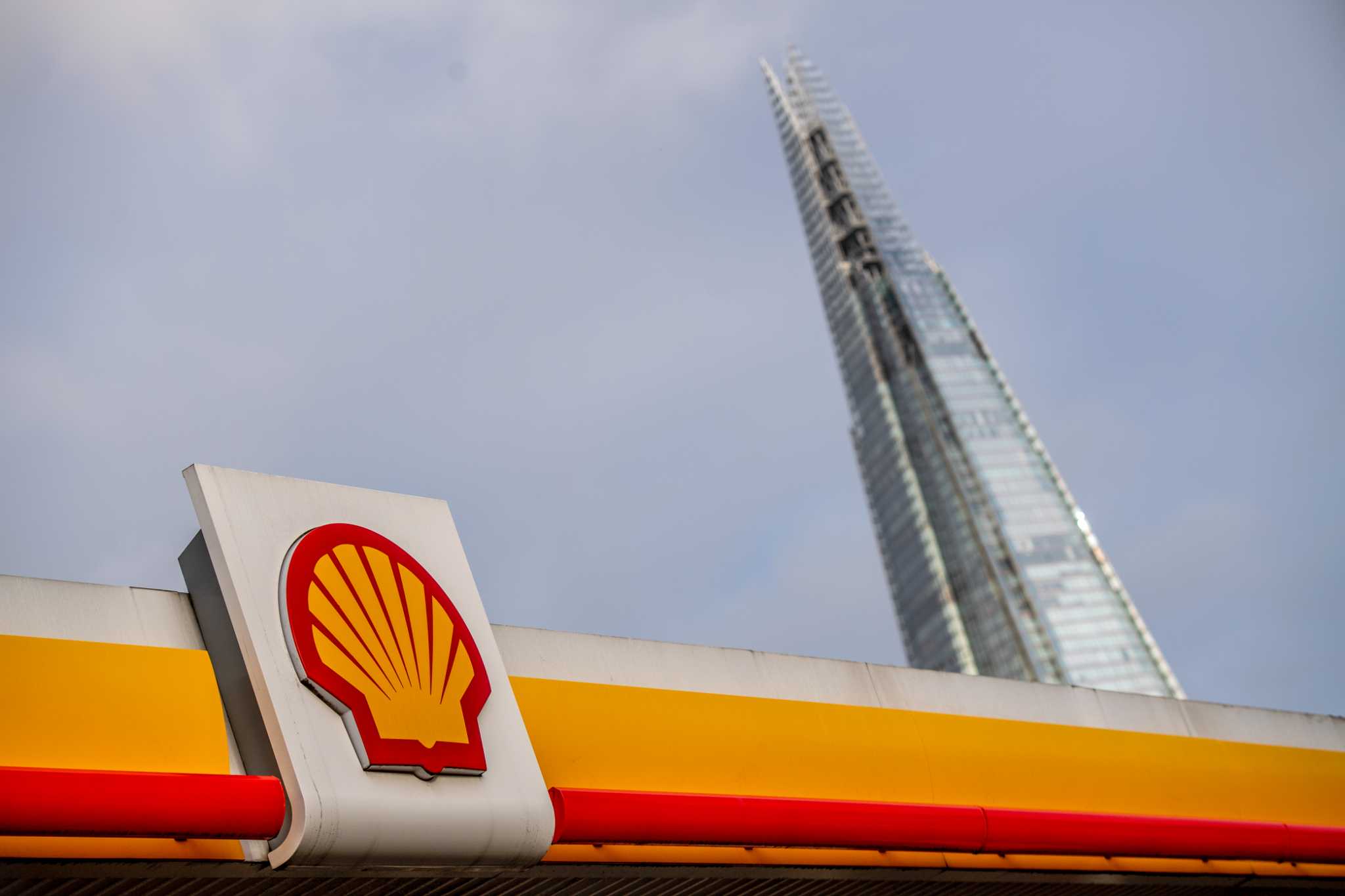 Shell sells U.S. Refinery for $350 Million in latest divestment
