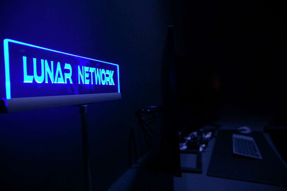 Houston-based Intuitive Machines unveils new mission control center