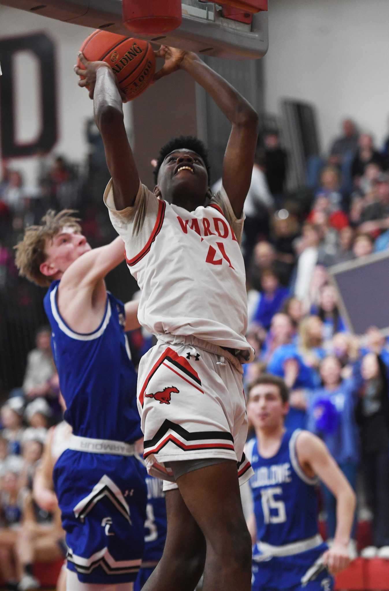 Davis brothers ruled ineligible, will miss basketball season at Warde