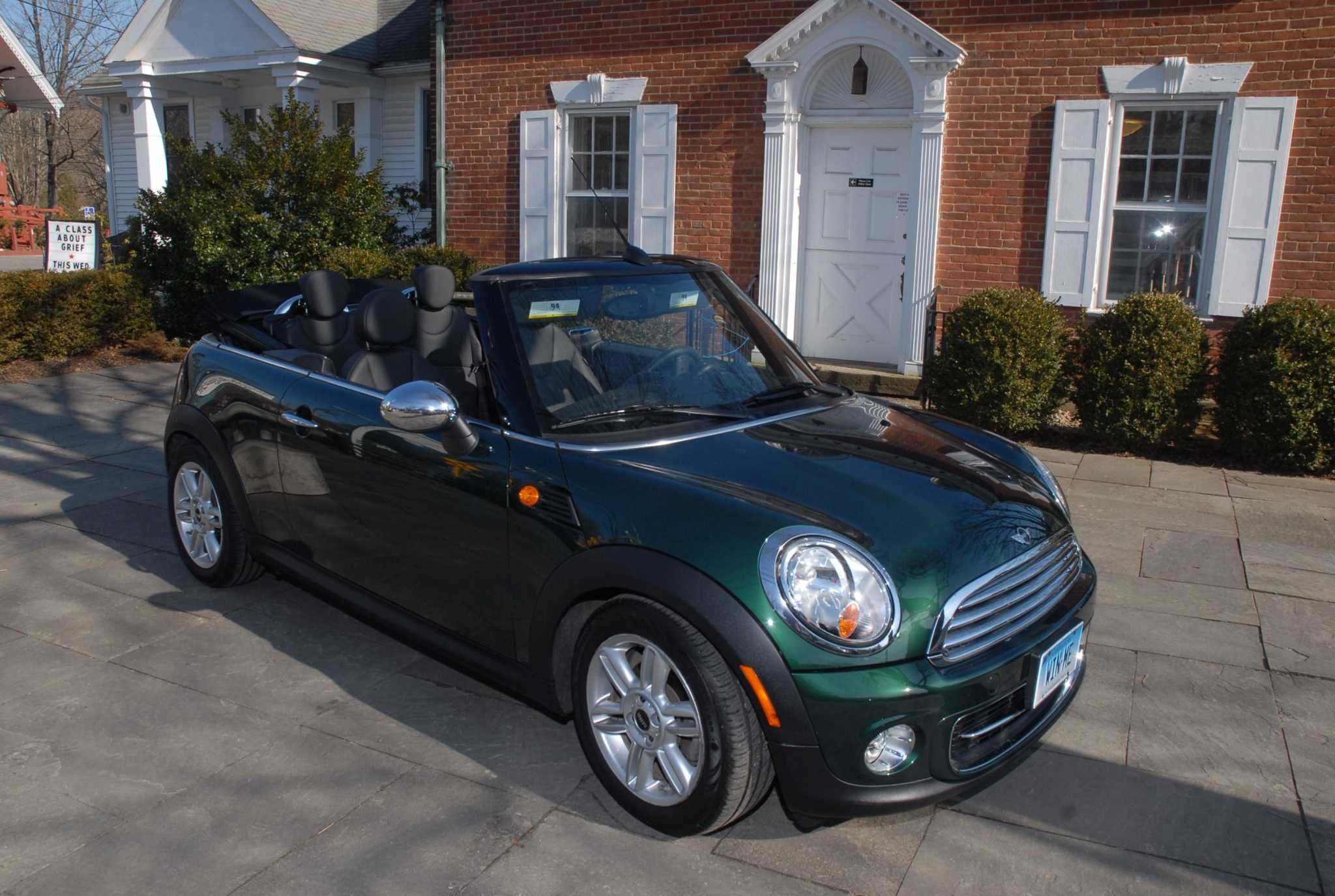 Kent: Library raffles off Mini Cooper Convertible