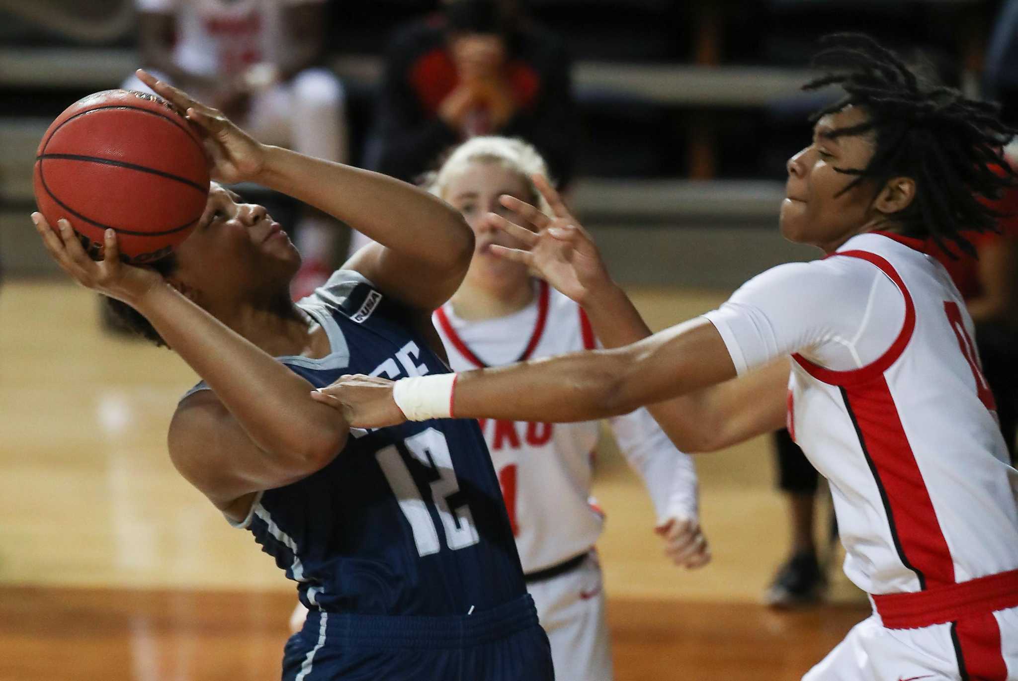 Rice holds off Western Kentucky in return to court