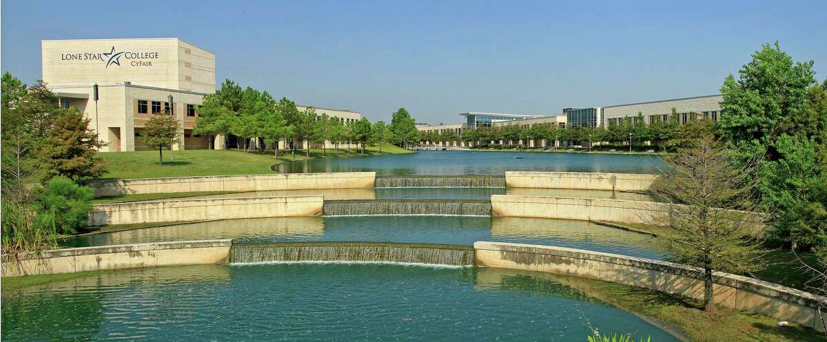 Lone Star College, Cy-Fair ISD announce closures due to weather