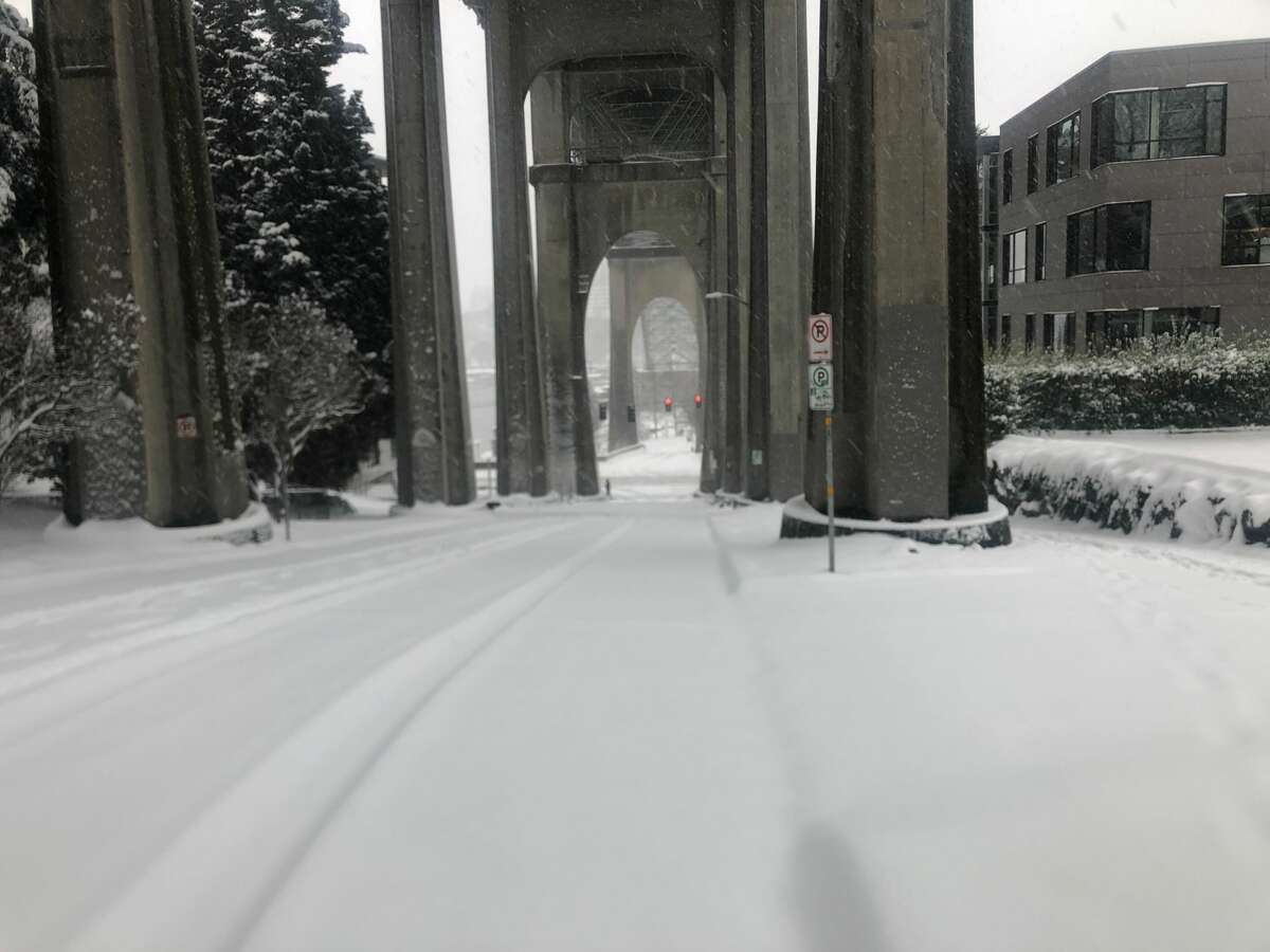 Snowstorm blankets Western Washington: Additional accumulations of 3-6 ...
