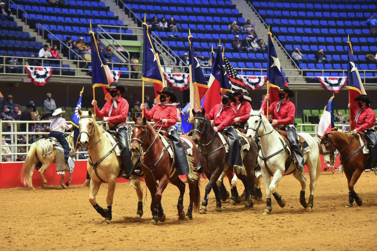 Coronavirus, venue change don’t stop veteran announcers from calling ...